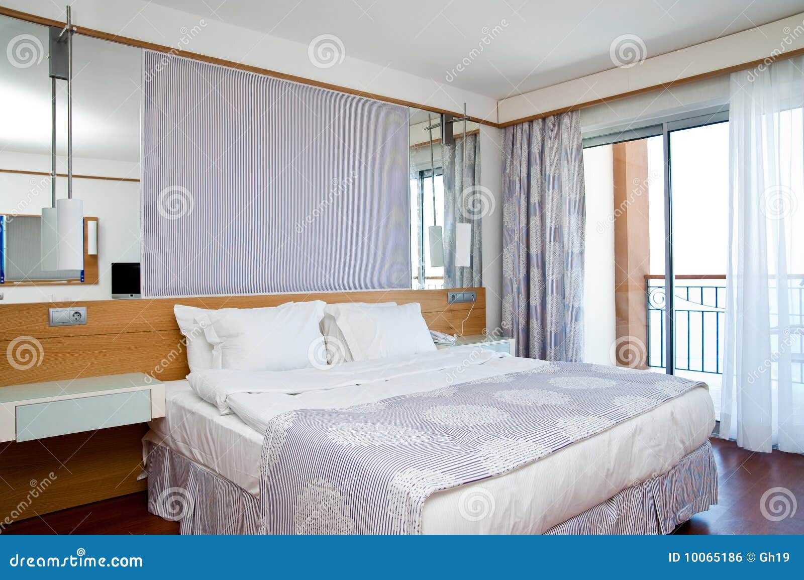 Sleeping room stock photo. Image of residential, house - 10065186