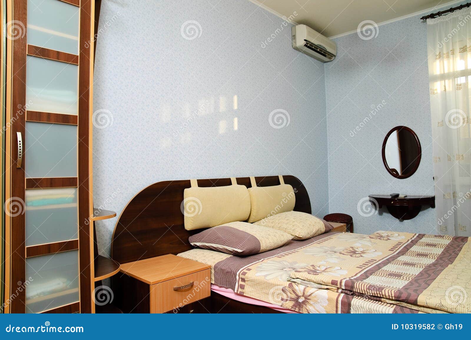 Sleeping room stock photo. Image of lamp, hotel, simplicity - 10319582