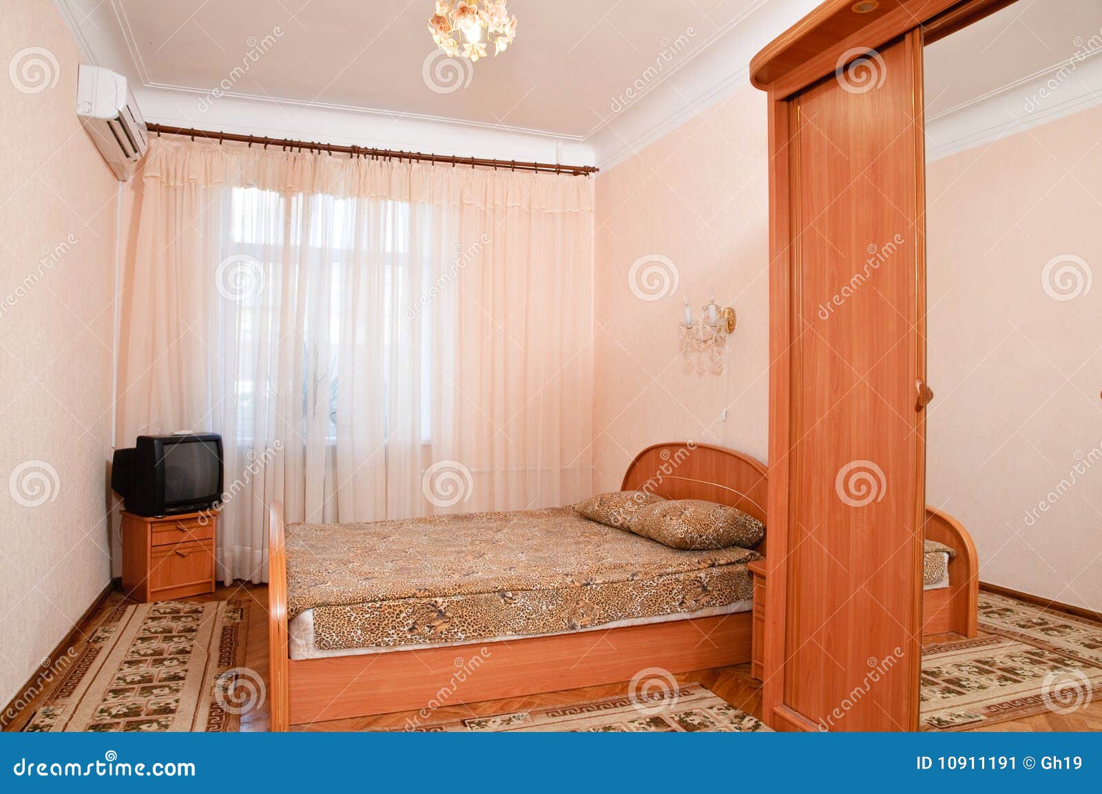 Sleeping room stock image. Image of comfortable, house - 10911191