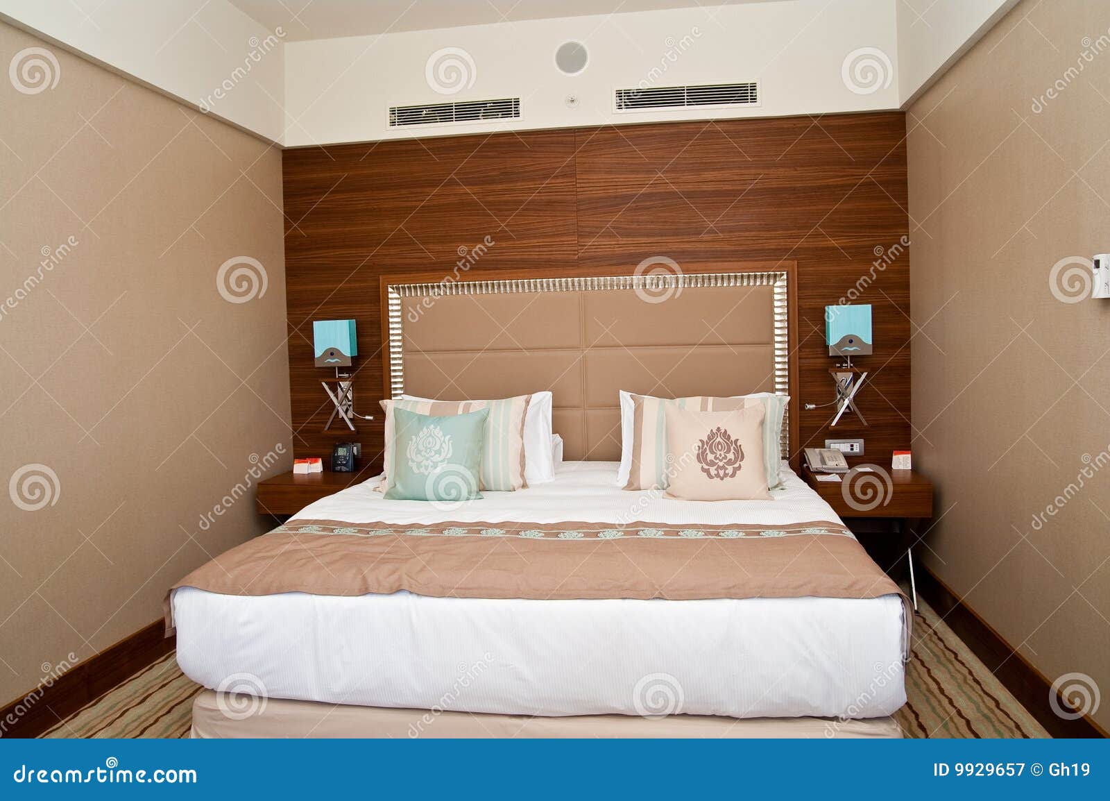 Sleeping room stock image. Image of comfortable, modern - 9929657