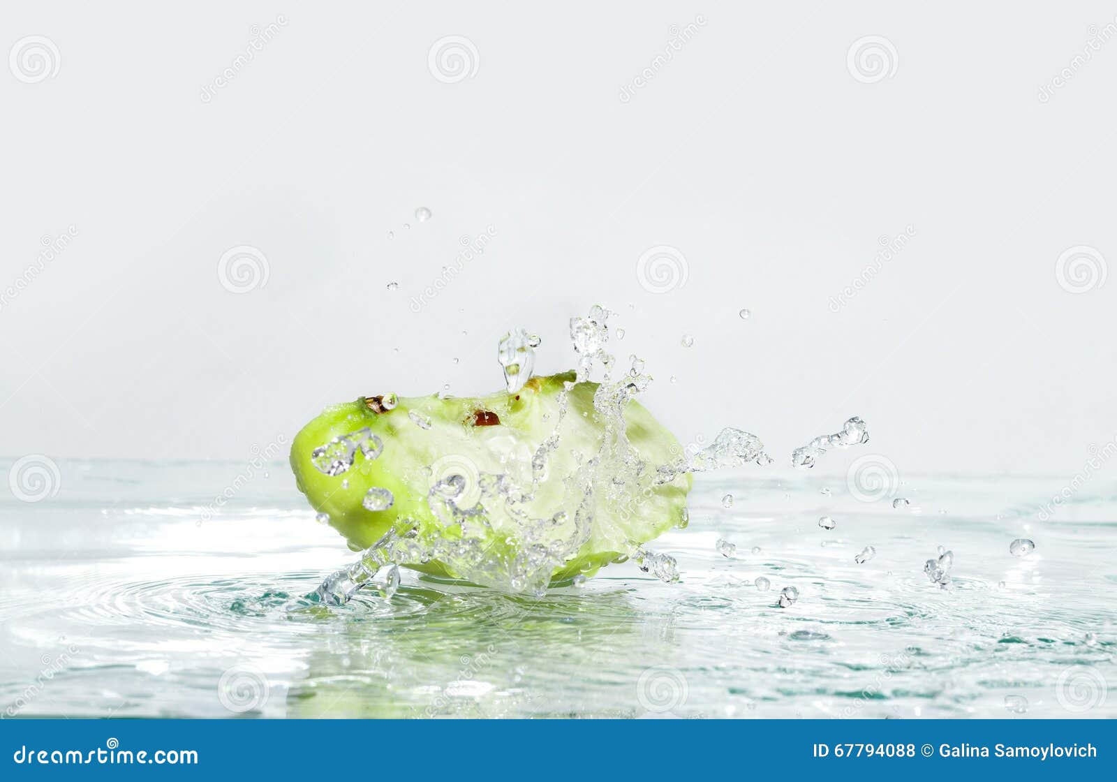 Slice Apples with Water Splash. Stock Photo - Image of clean, juice ...