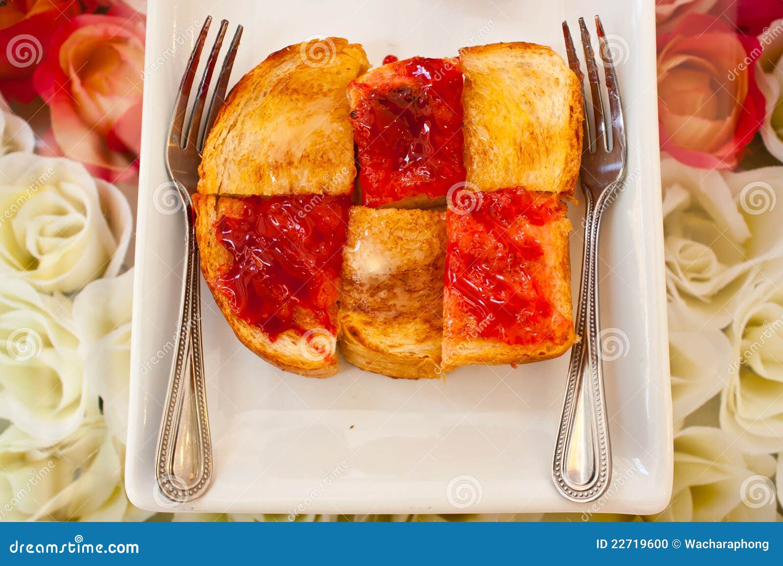 Slice of Bread with Red Jam Stock Photo - Image of healthy, nutrition ...