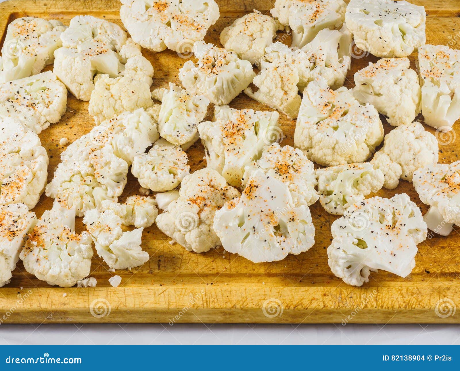 Sliced cauliflower stock photo. Image of vegetarian, vegetables - 82138904