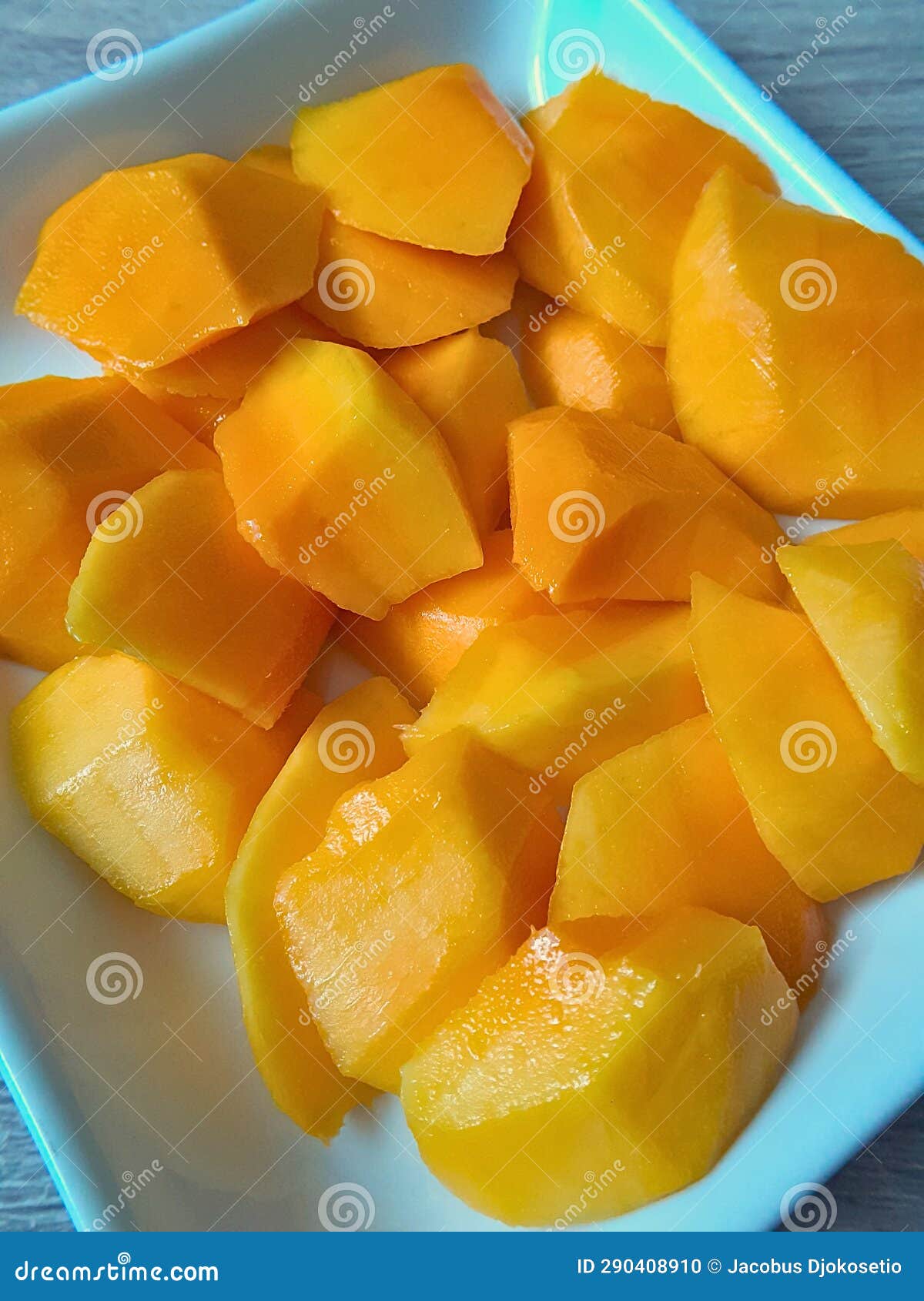 Sliced Fresh Mango Served on Plate Stock Photo - Image of refreshing ...