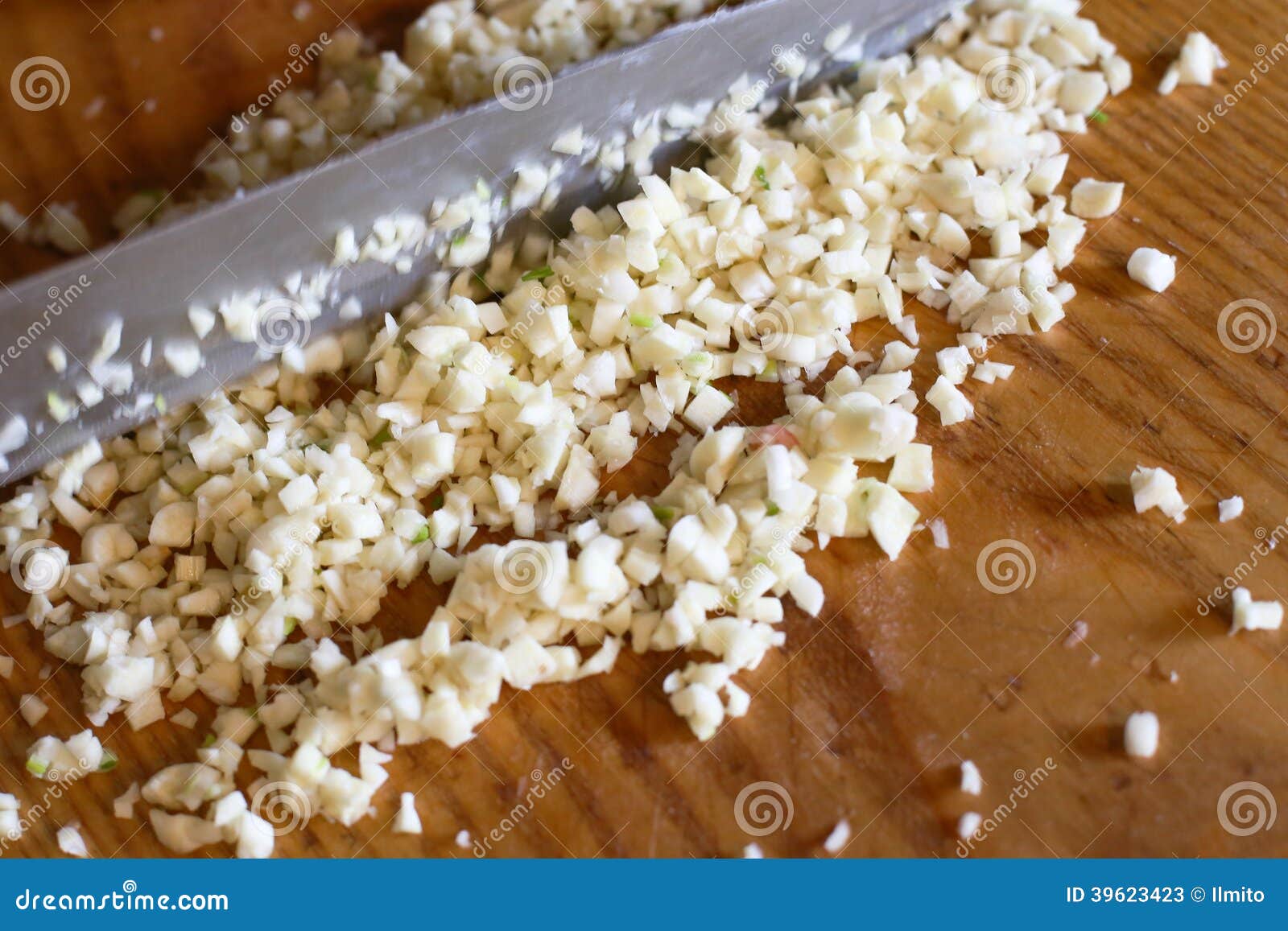 Sliced garlic stock image. Image of nutritive, ingredient - 39623423