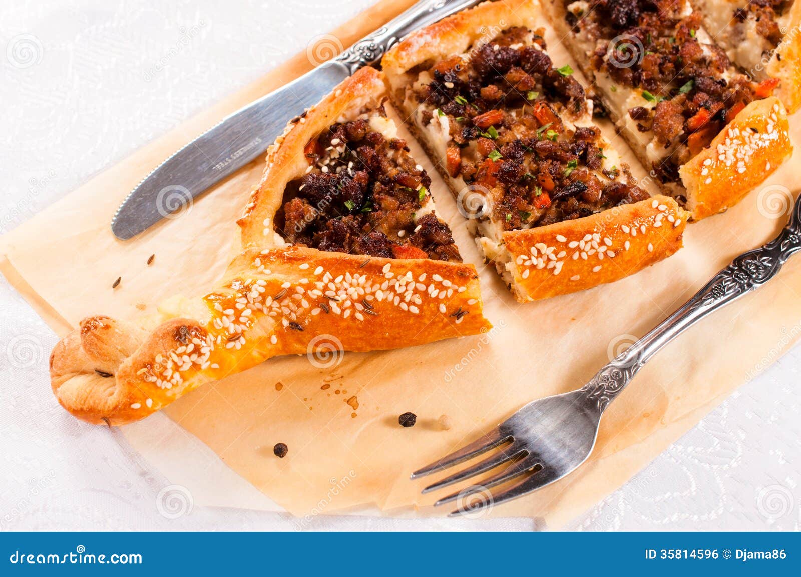 Sliced pide stock photo. Image of lunch, garlic, meal - 35814596