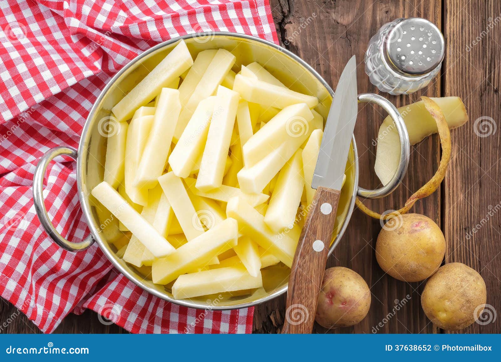 Sliced raw potato stock photo. Image of dark, cook, organic - 37638652