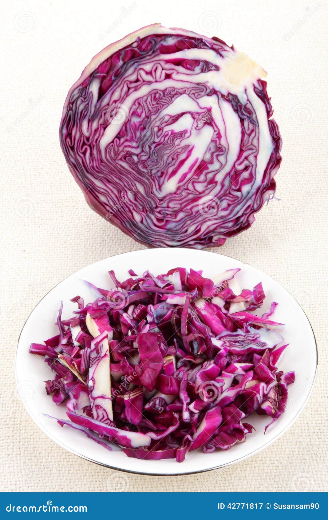 Sliced red cabbage stock image. Image of plant, leaf - 42771817