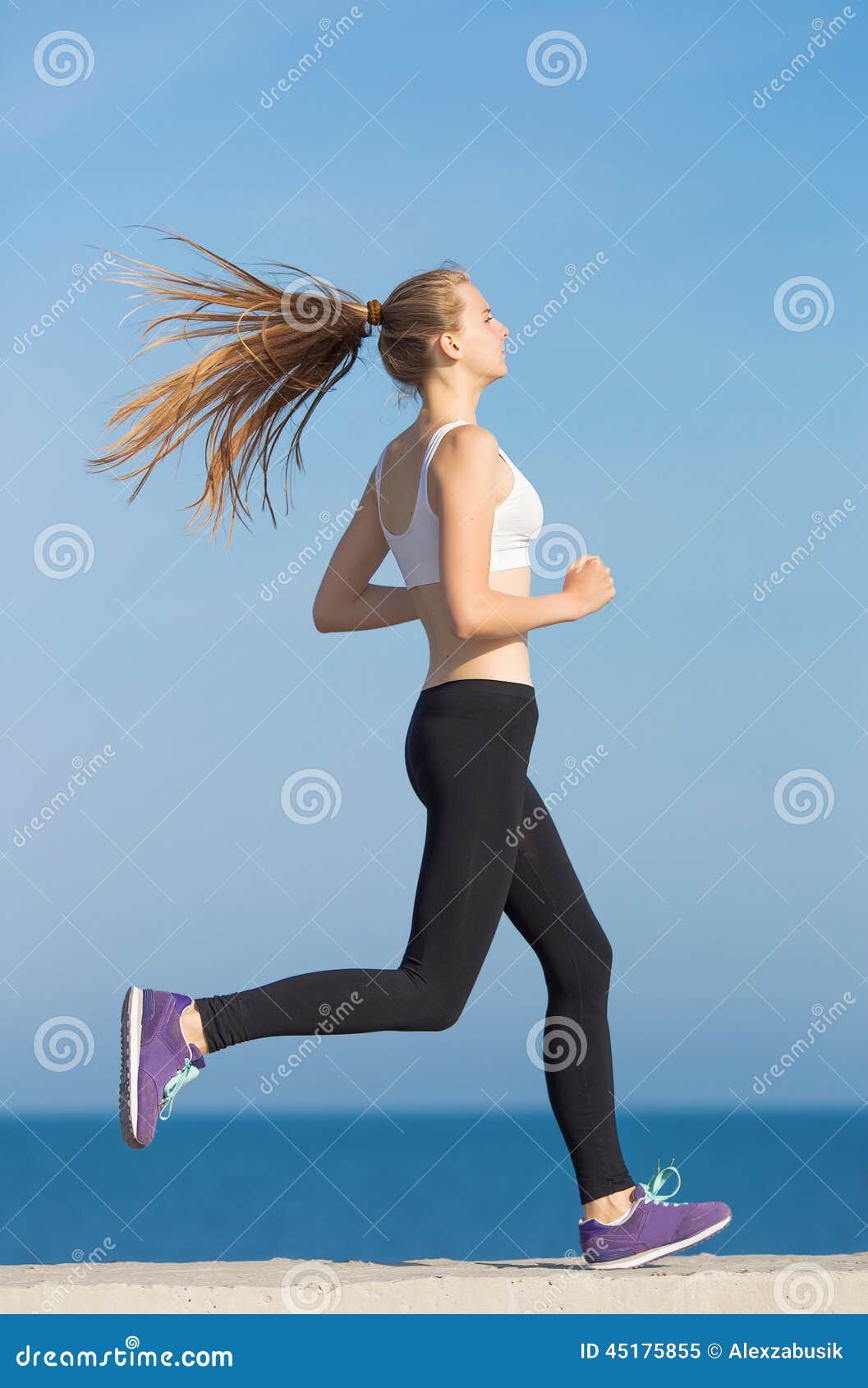 Slim Tall Girl Running Along the Beach Stock Image - Image of outdoors ...