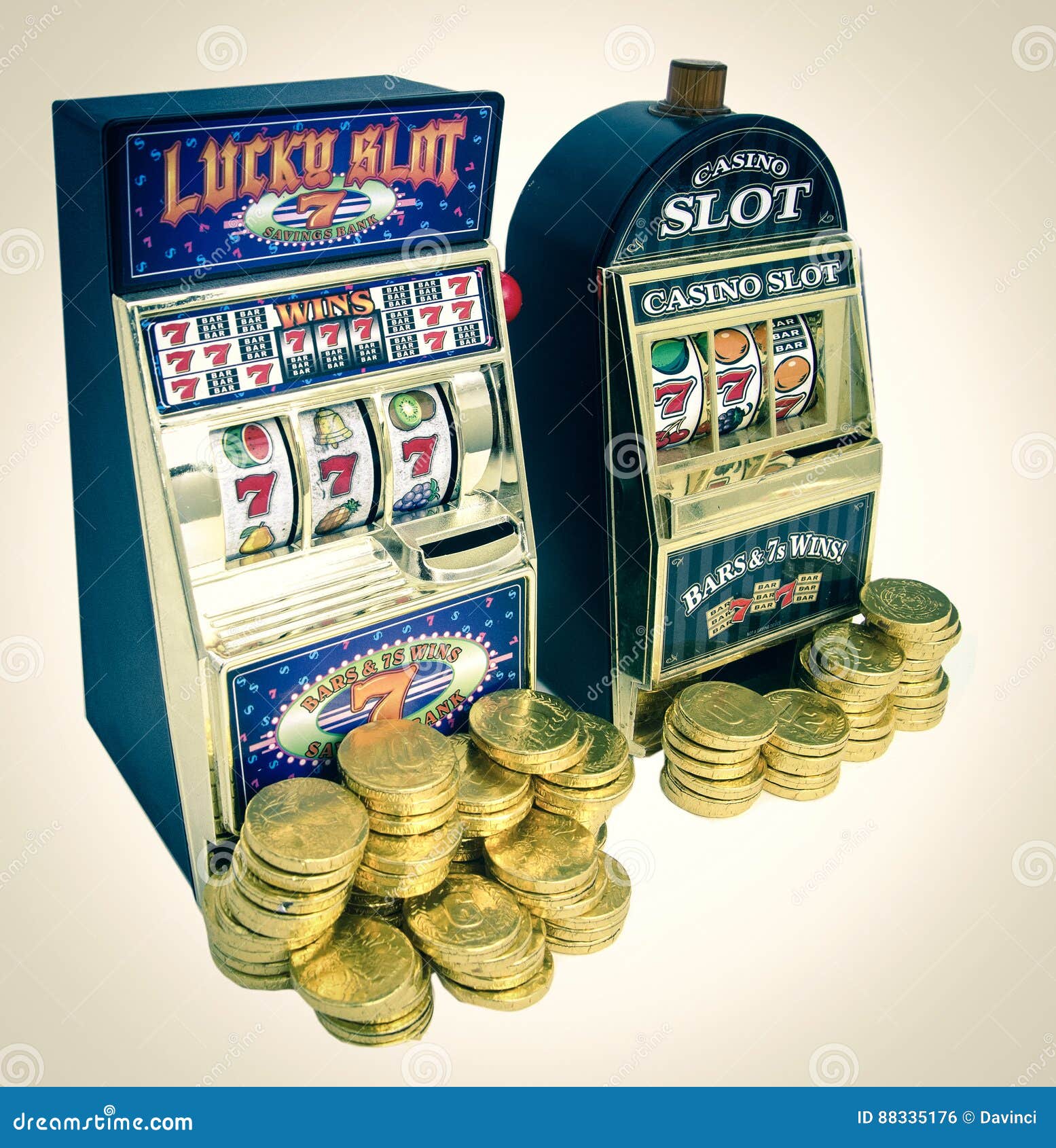 Slot machine fotografia stock. Immagine di soldi, munito - 88335176
