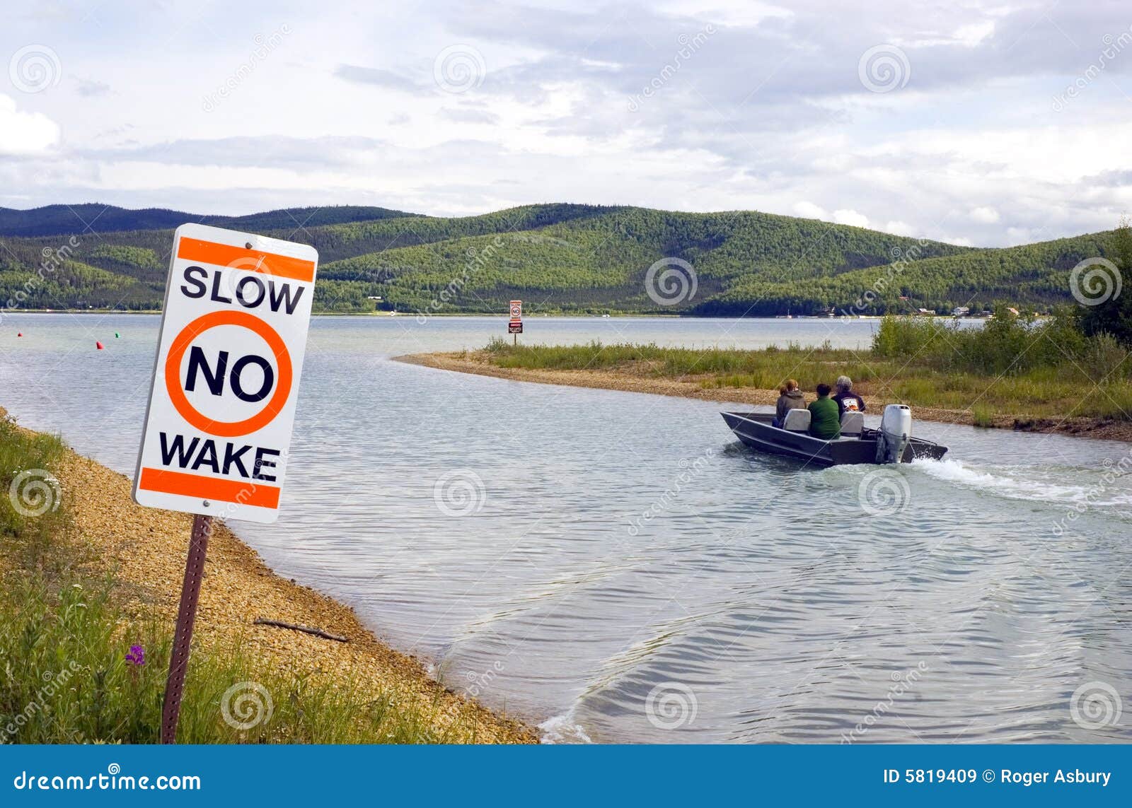 Slow No Wake stock image. Image of boat, harding, sign - 5819409