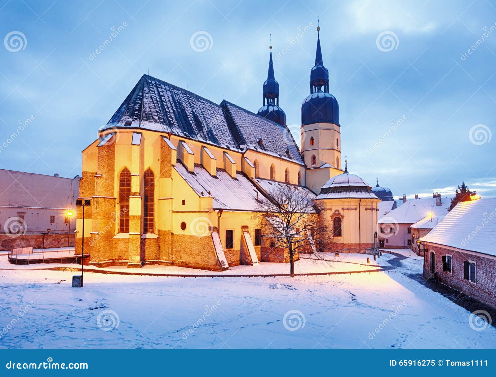 Slowakei- - Trnava-Stadt stockbild. Bild von leuchte - 65916275