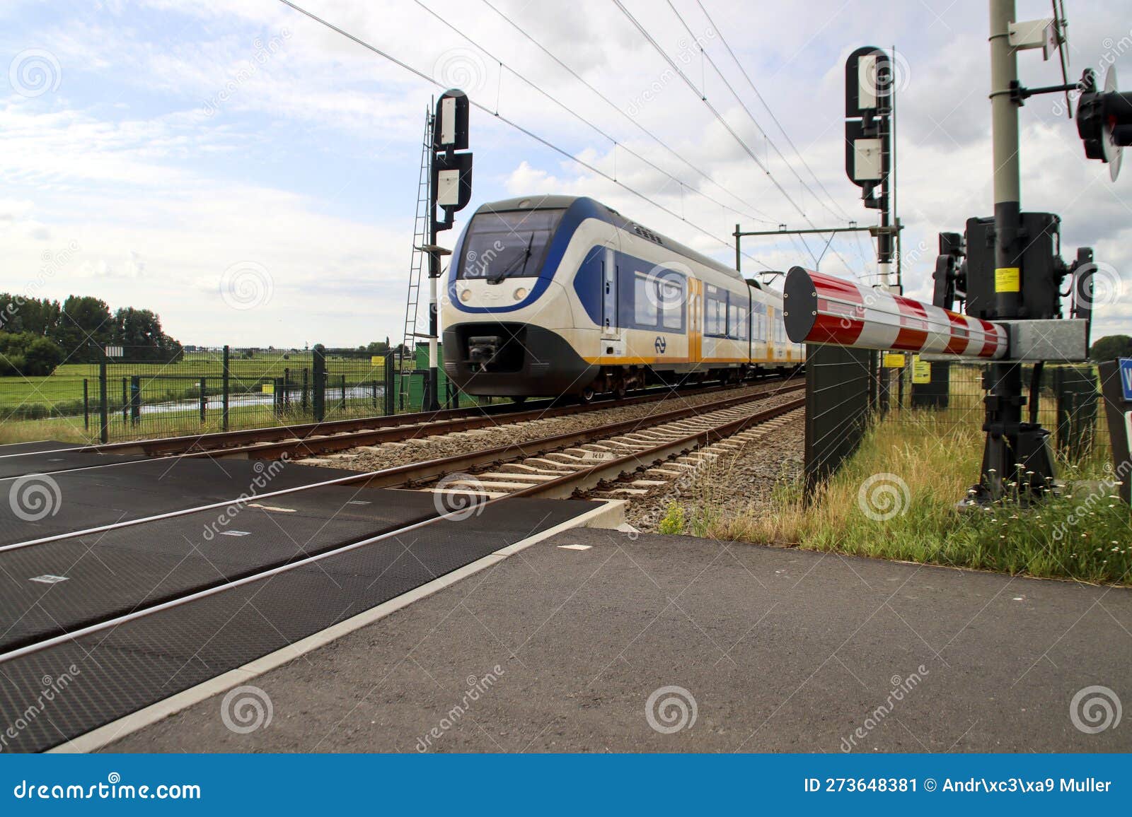 SLT Sprinter Local Commuter Train on Track in Moordrecht Editorial ...