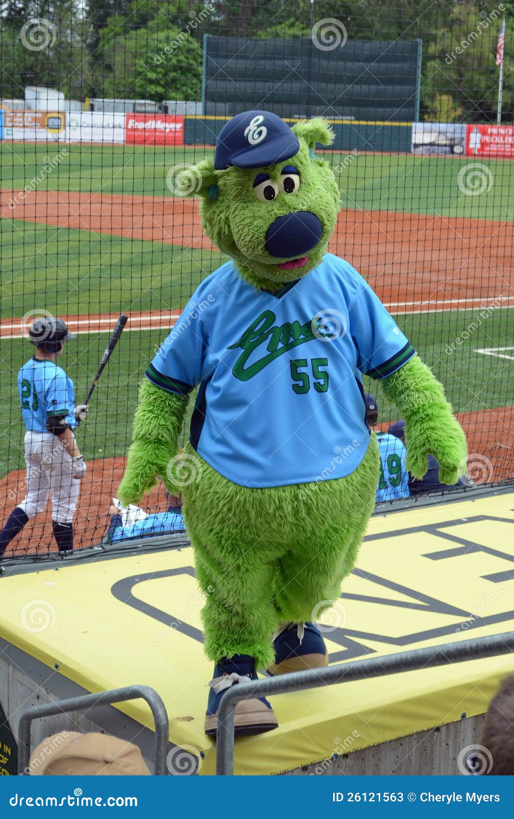 Sluggo fotografia stock editoriale. Immagine di smeraldi - 26121563