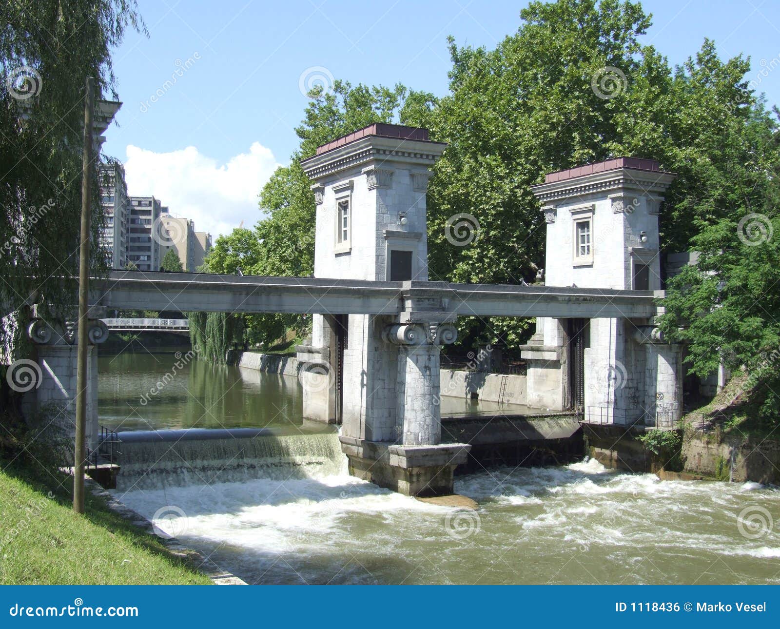 Sluice dam stock photo. Image of gate, hoisting, ljubljanica - 1118436