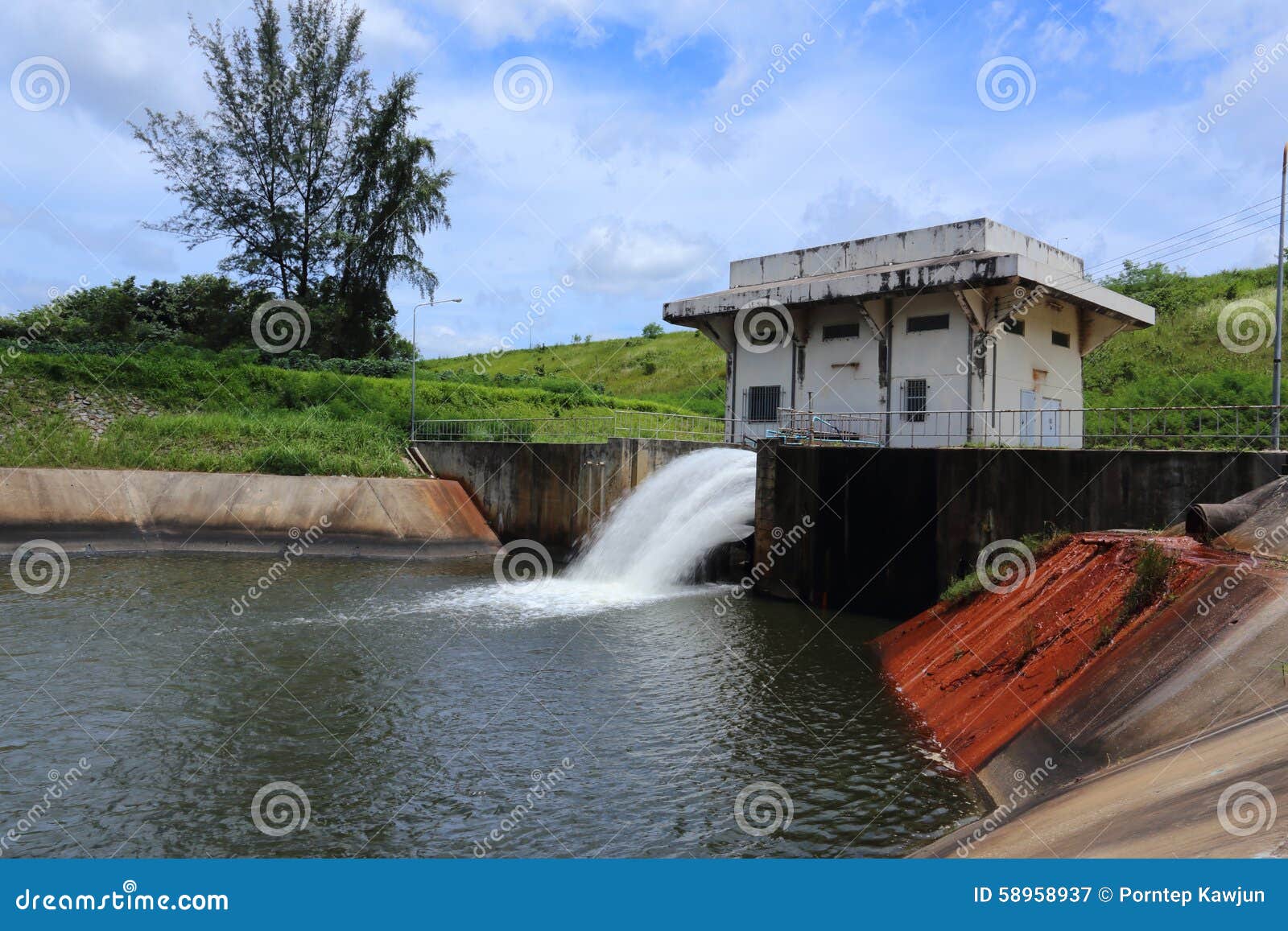 Sluice dam stock image. Image of strong, river, agriculture - 58958937