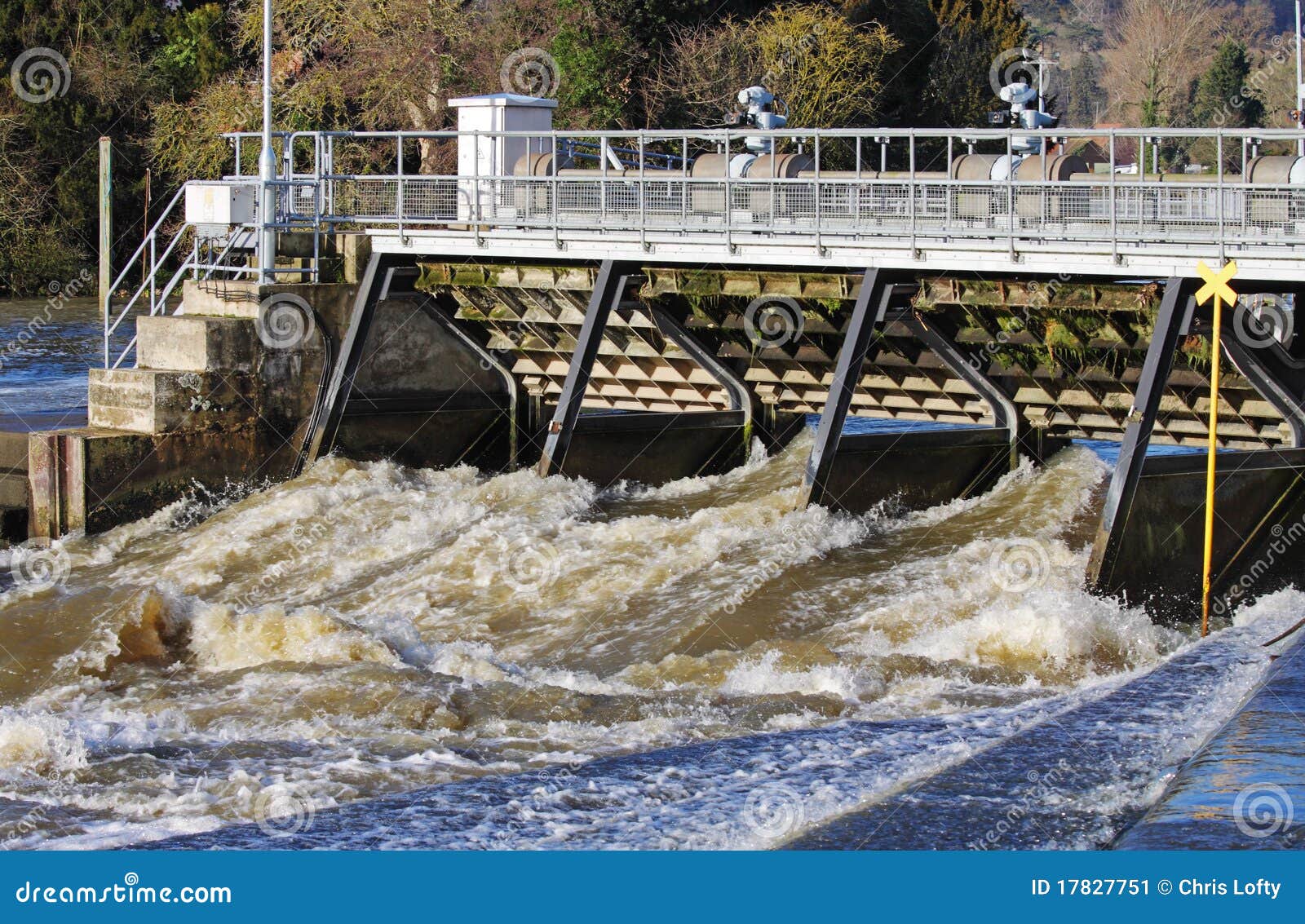 Sluice Gate on the River Thames Stock Image - Image of thames, barrier ...
