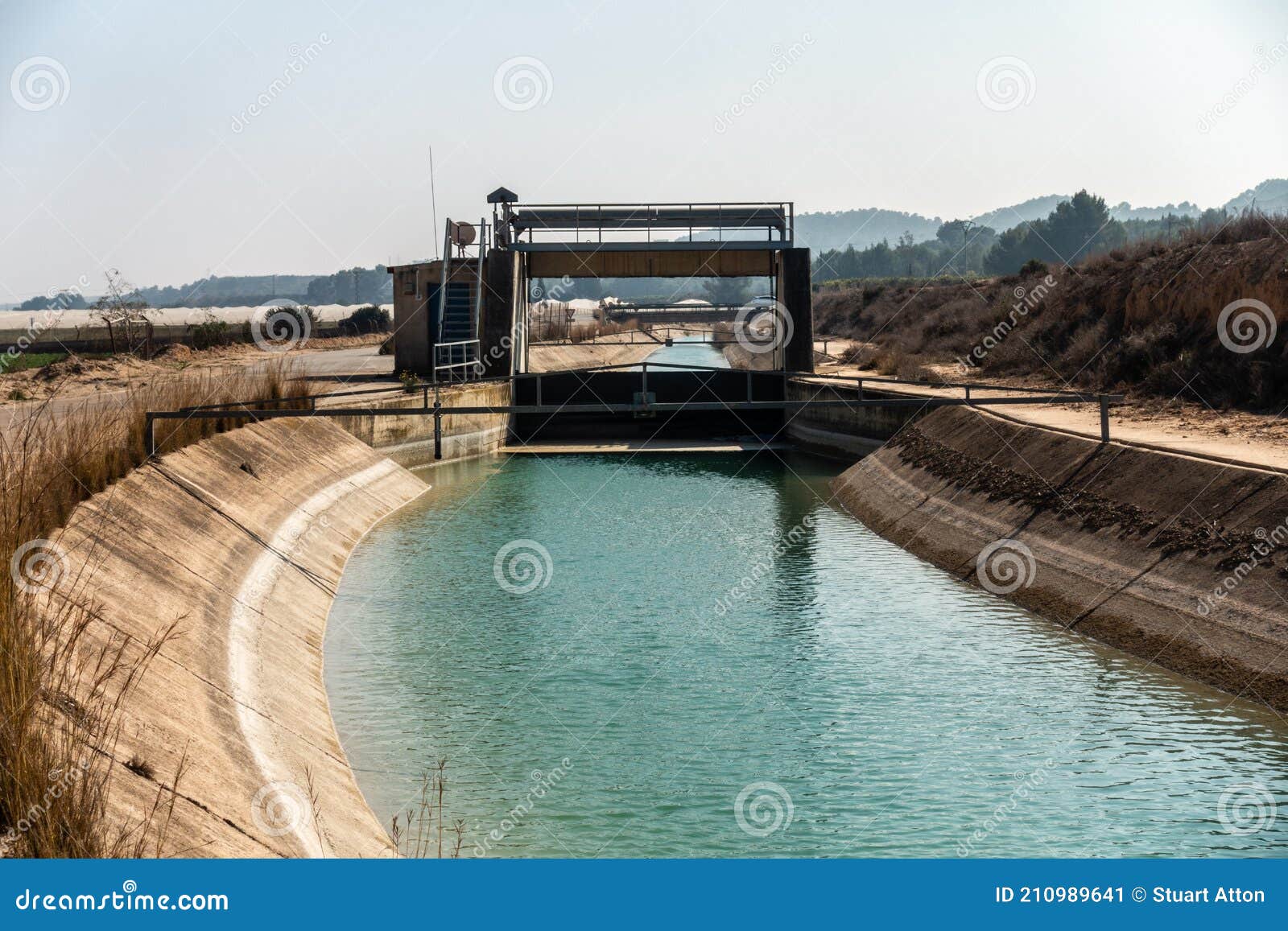 Sluice gate in spain stock image. Image of agriculture - 210989641