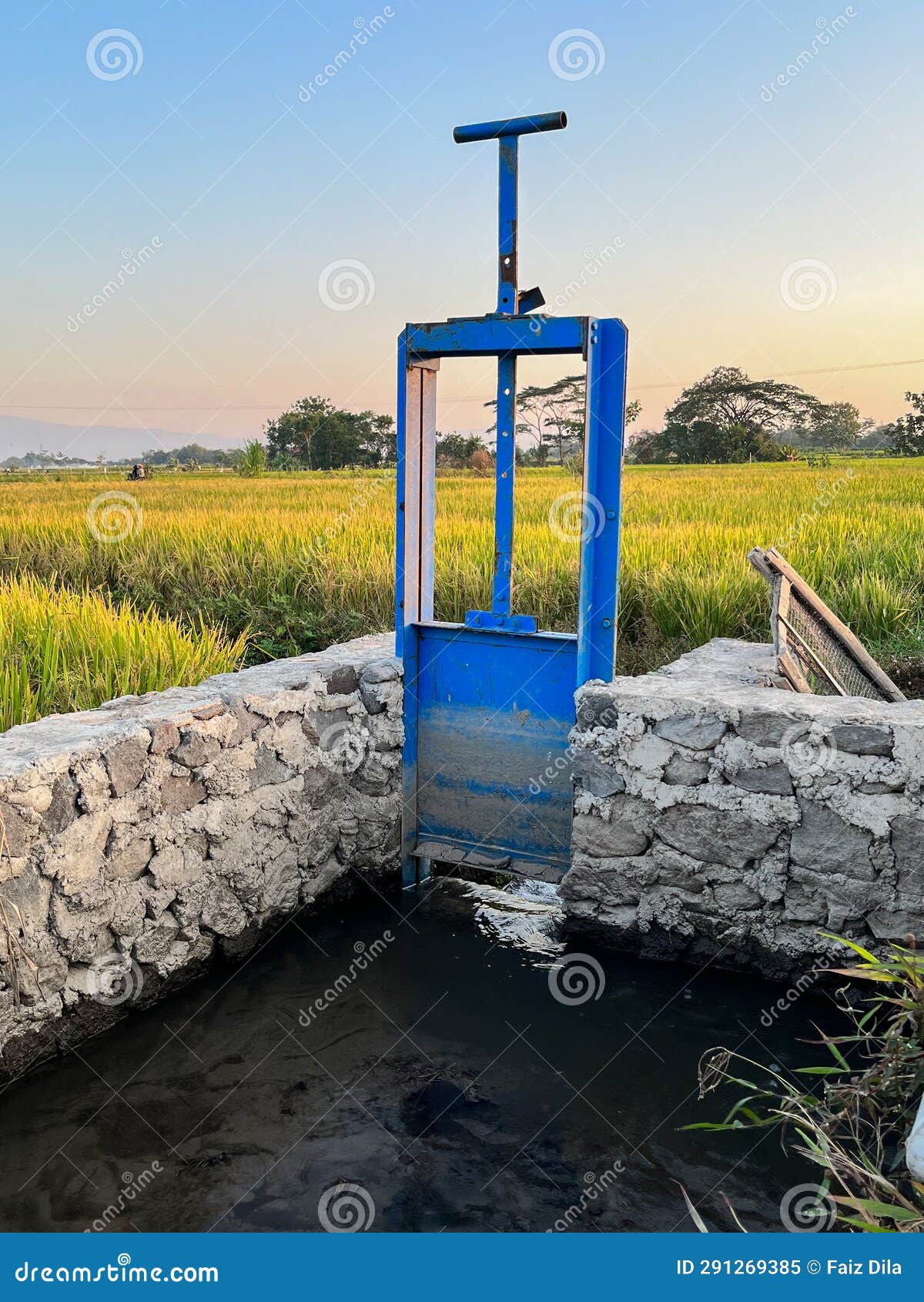 Sluice Gate or Water Gate Useful for Regulating Water Discharge. Stock ...