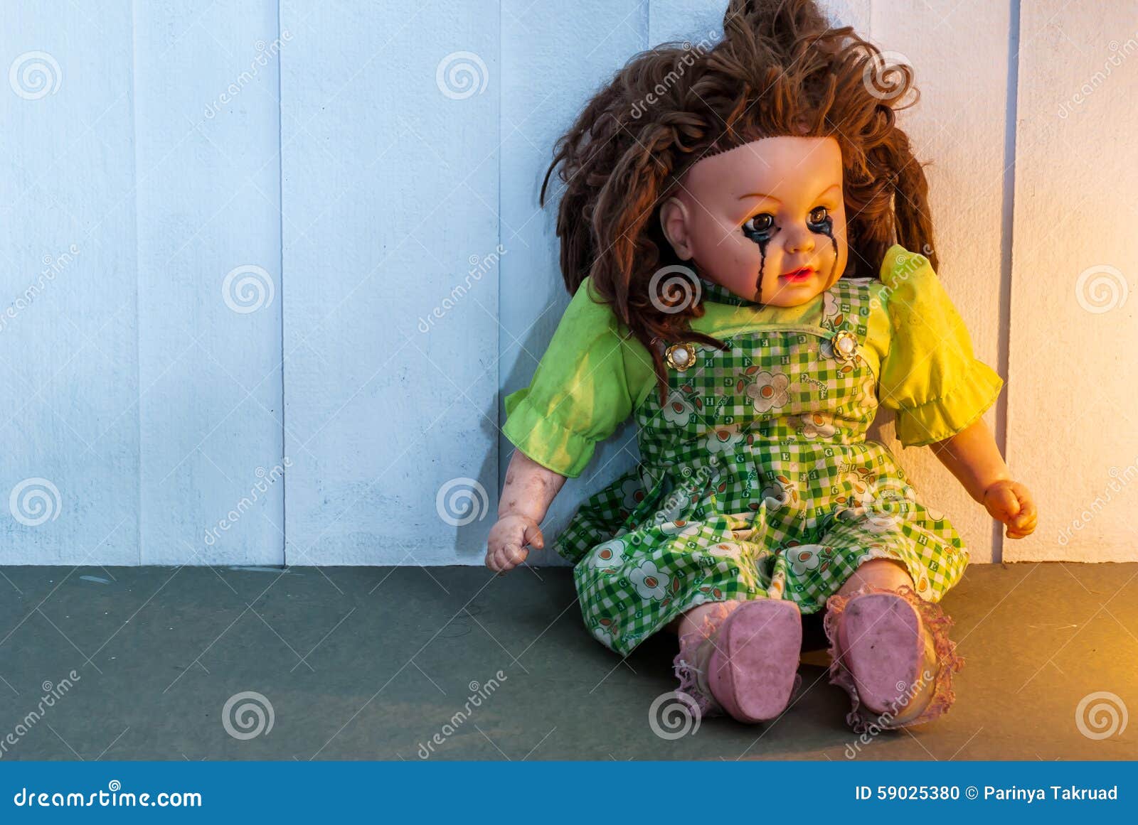 Sluit omhoog van enge pop stock foto. Image of vervagen - 59025380