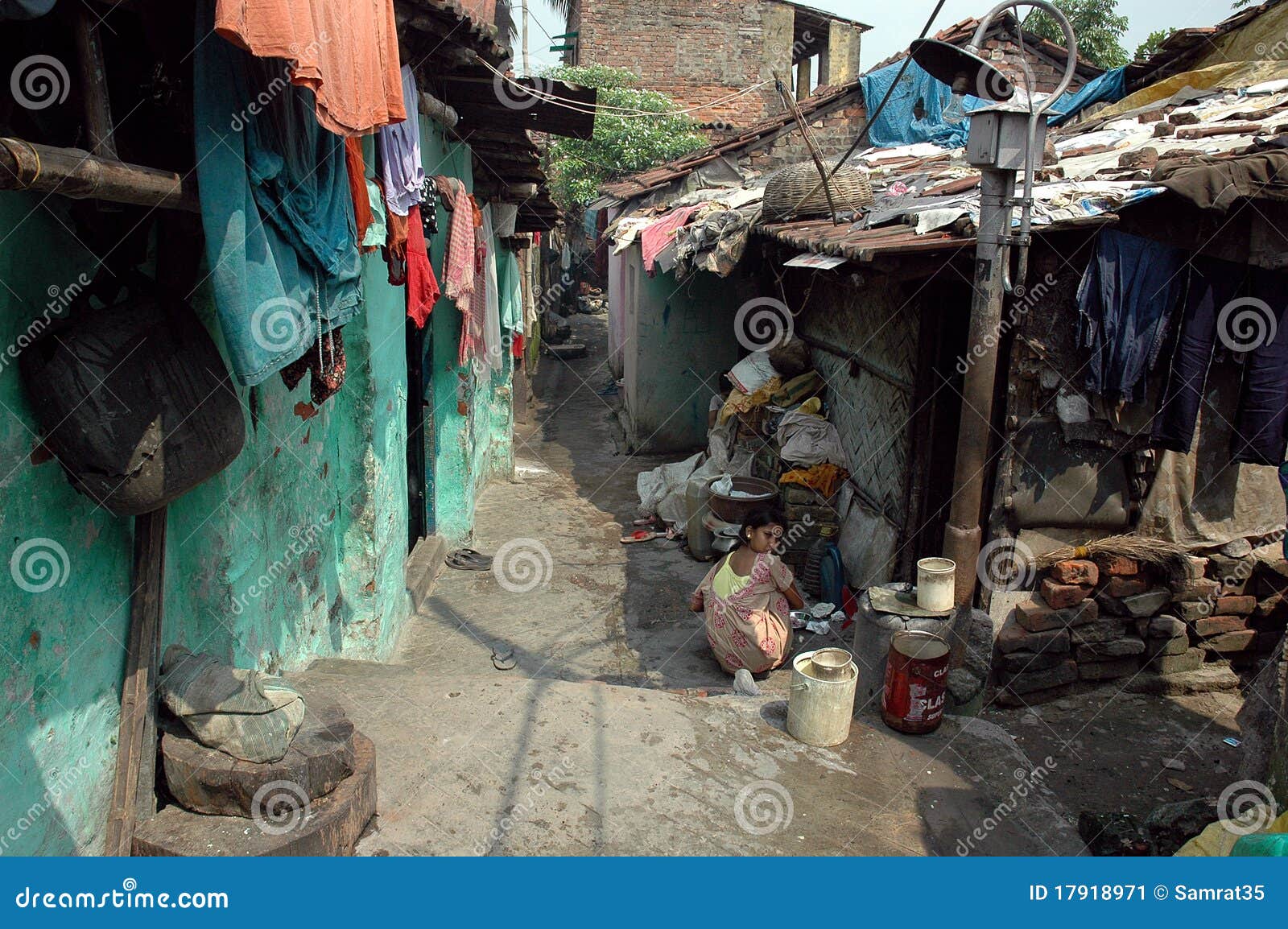 Slum Dwellers of Kolkata-India Editorial Photo - Image of cloth, people ...