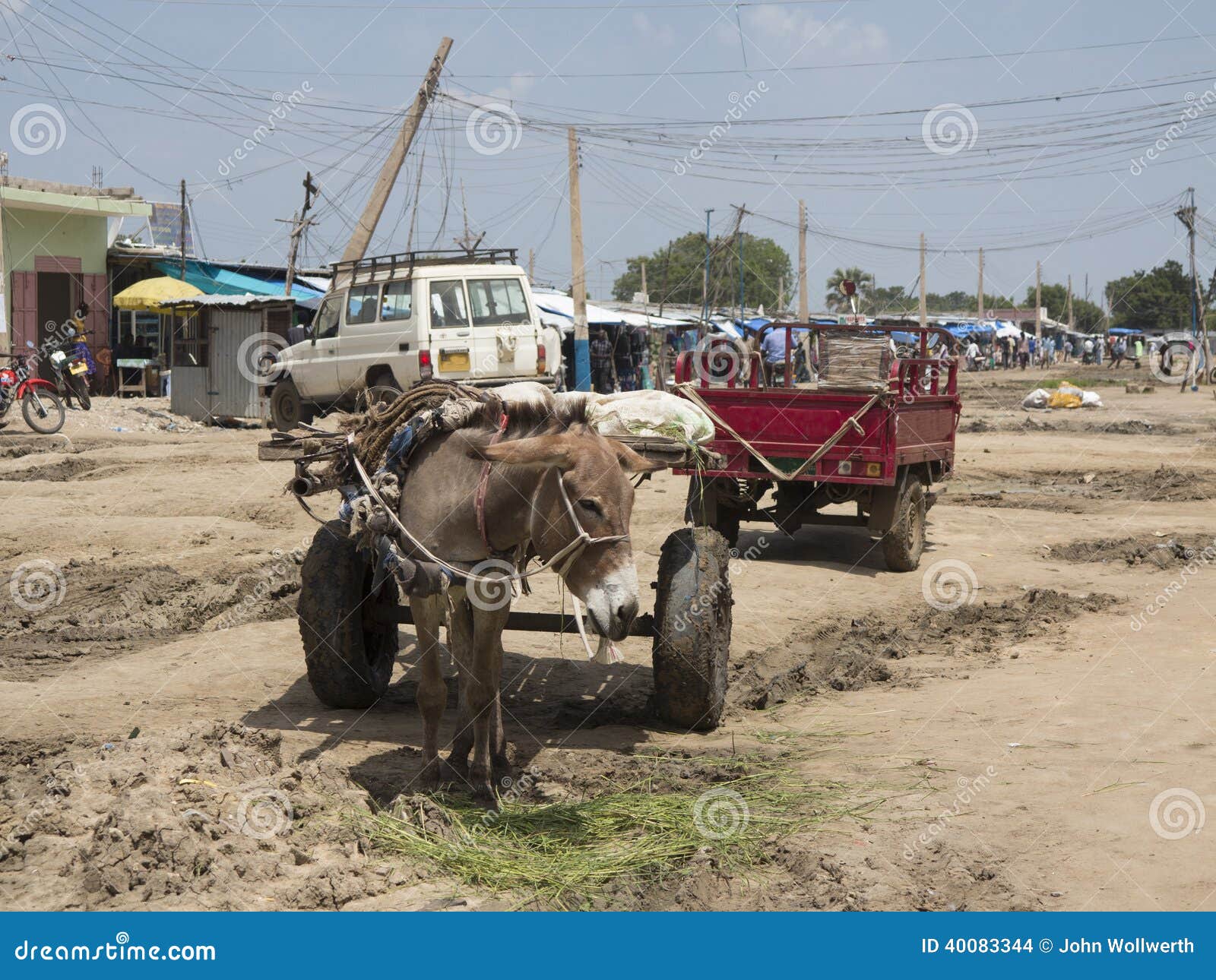 Slum in south sudan editorial stock image. Image of slum - 40083344