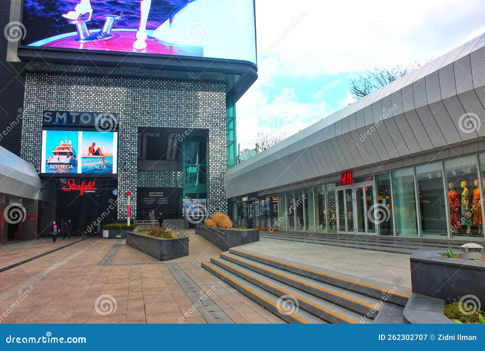 SM TOWN #southkorea #seoul editorial photography. Image of signage ...