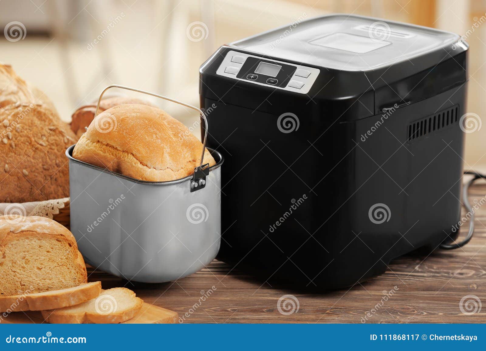 Smakelijke Gesneden Brood En Broodmachine Stock Afbeelding - Image of ...