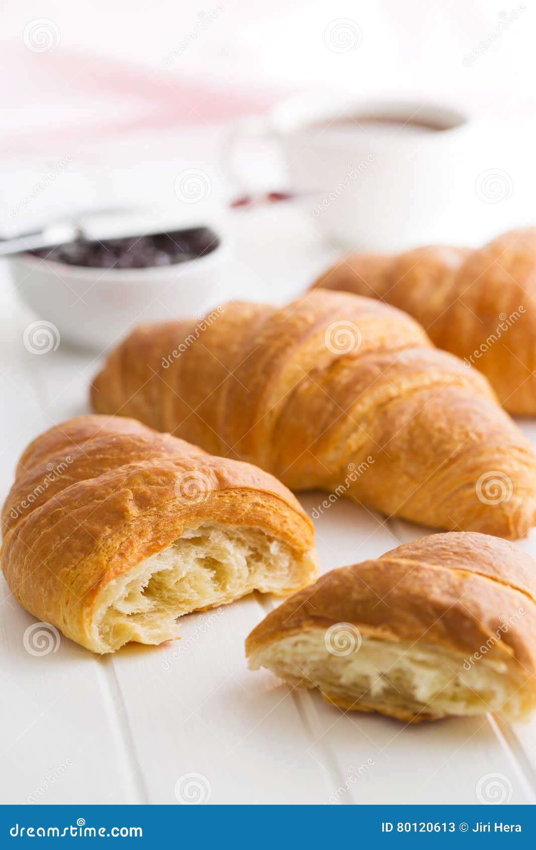 Smaklig buttery giffel fotografering för bildbyråer. Bild av smör ...