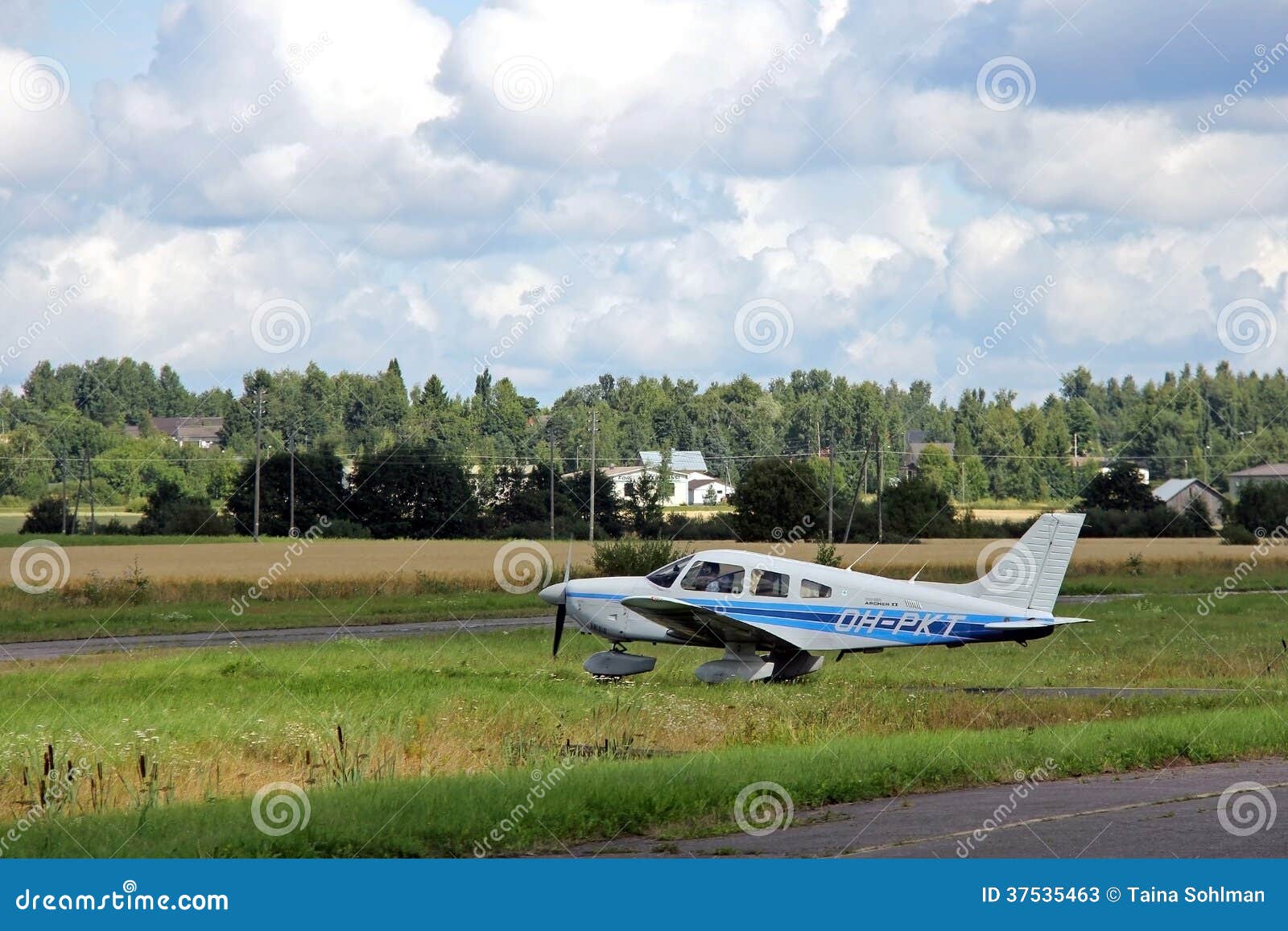 Small Aeroplane Ready To Take Off Editorial Stock Photo - Image of blue ...