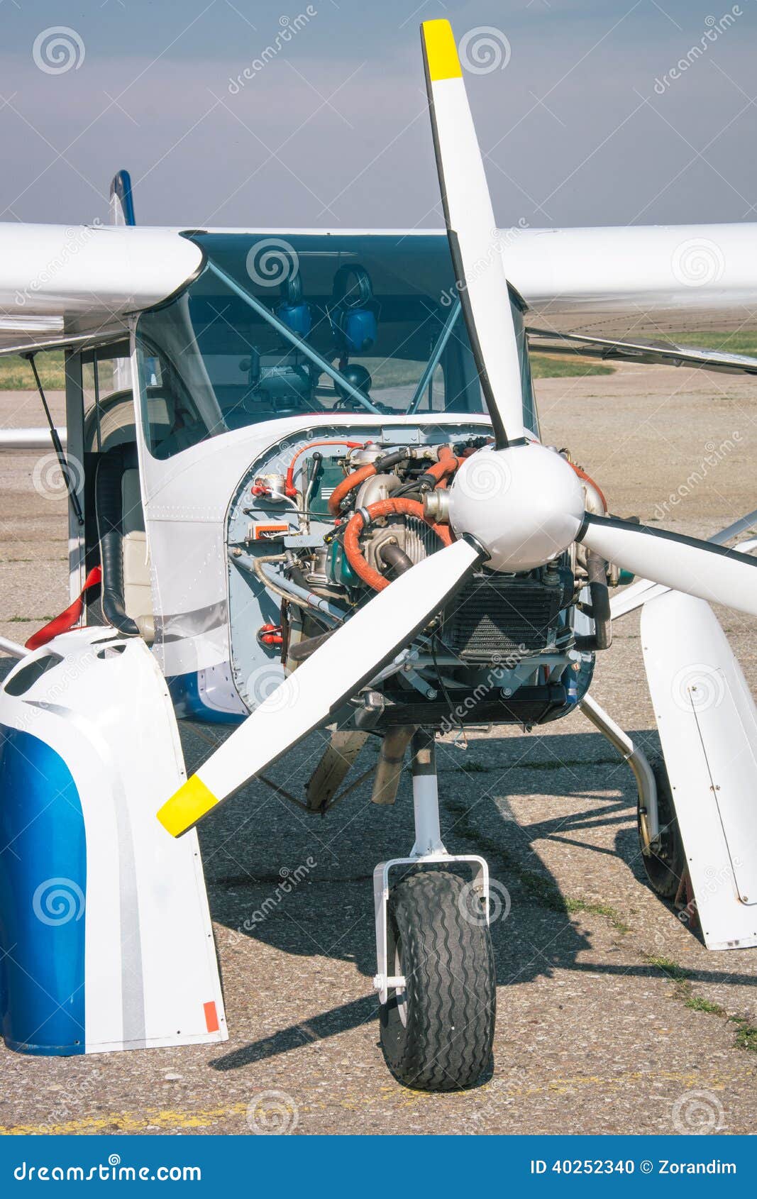 Small airplane engine stock photo. Image of private, transport - 40252340