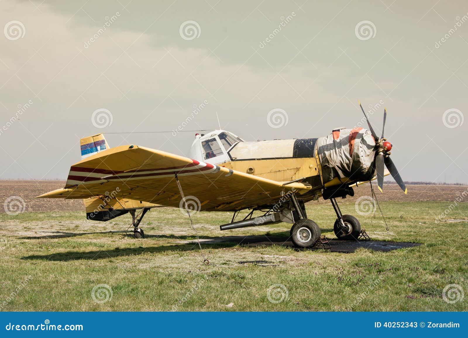 Small airplane engine stock image. Image of plane, blue - 40252343