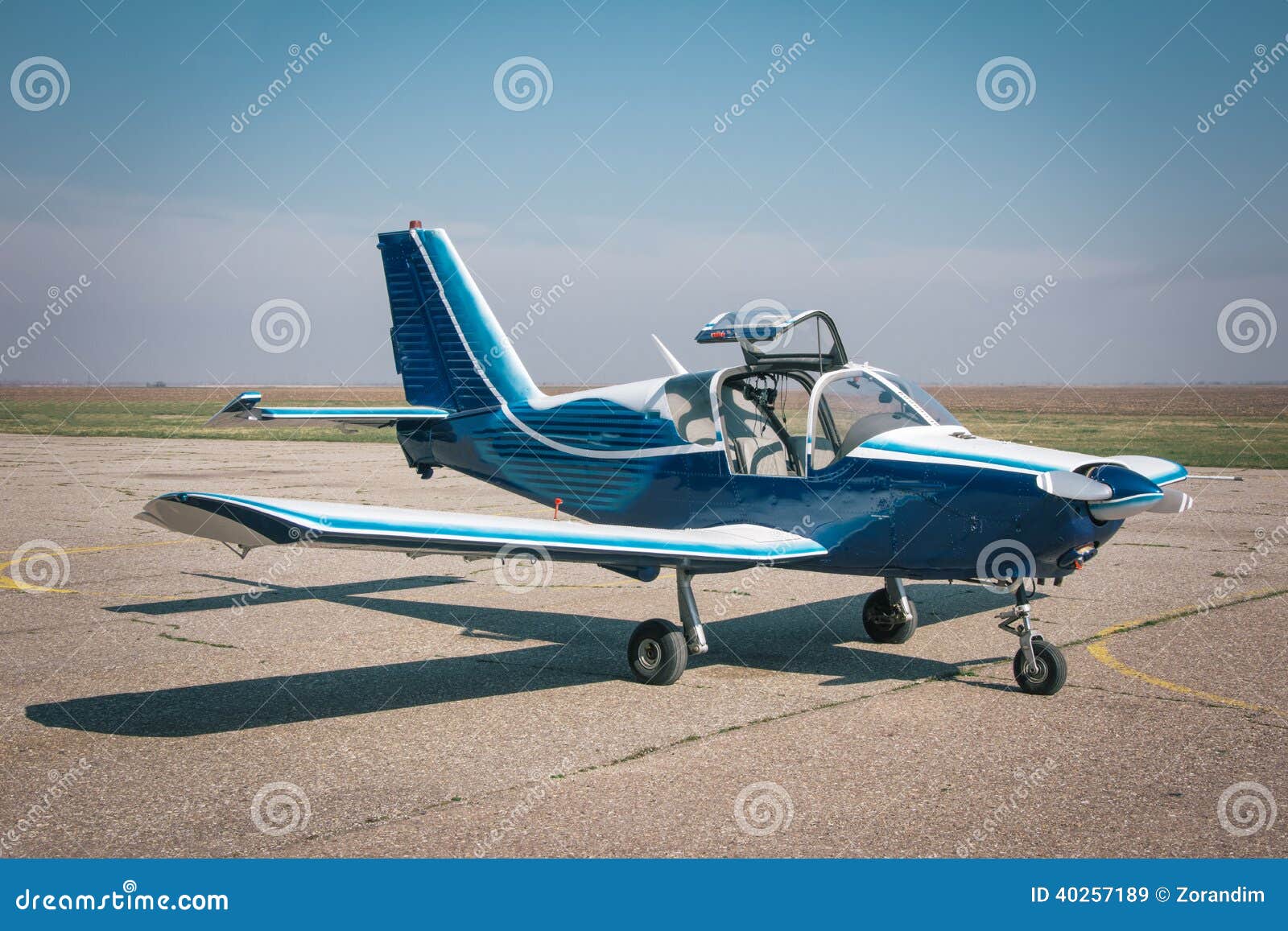 Small airplane engine stock image. Image of airport, aviation - 40257189
