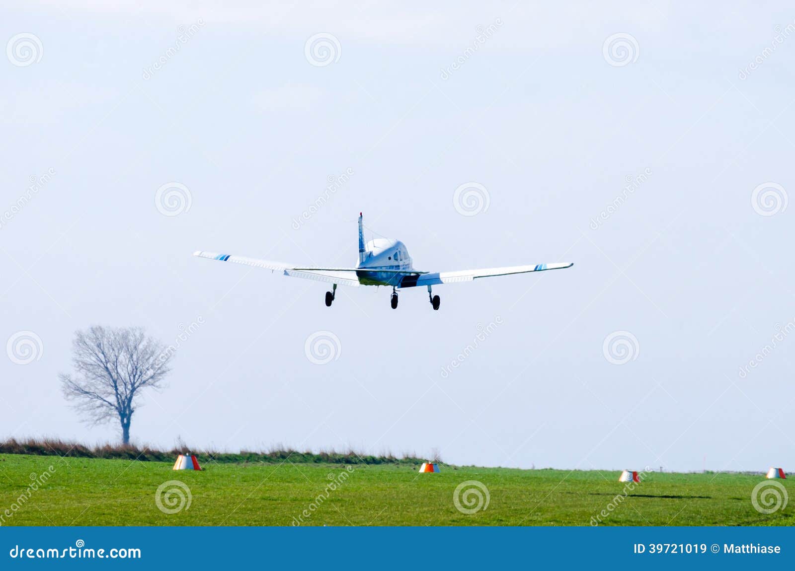 Small airplane flying stock image. Image of flights, white - 39721019