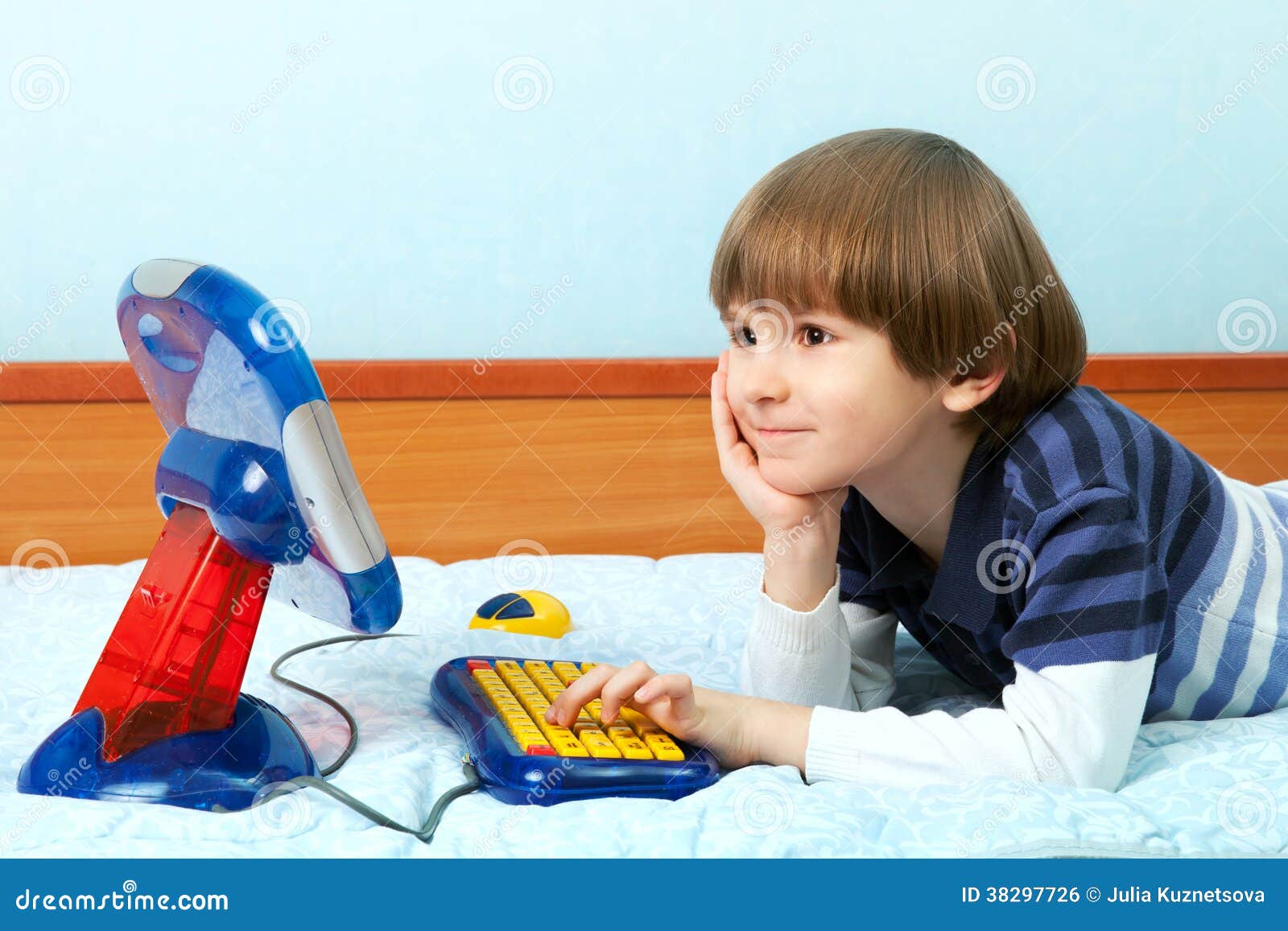 Small Boy Work at the Computer Stock Photo - Image of like, press: 38297726