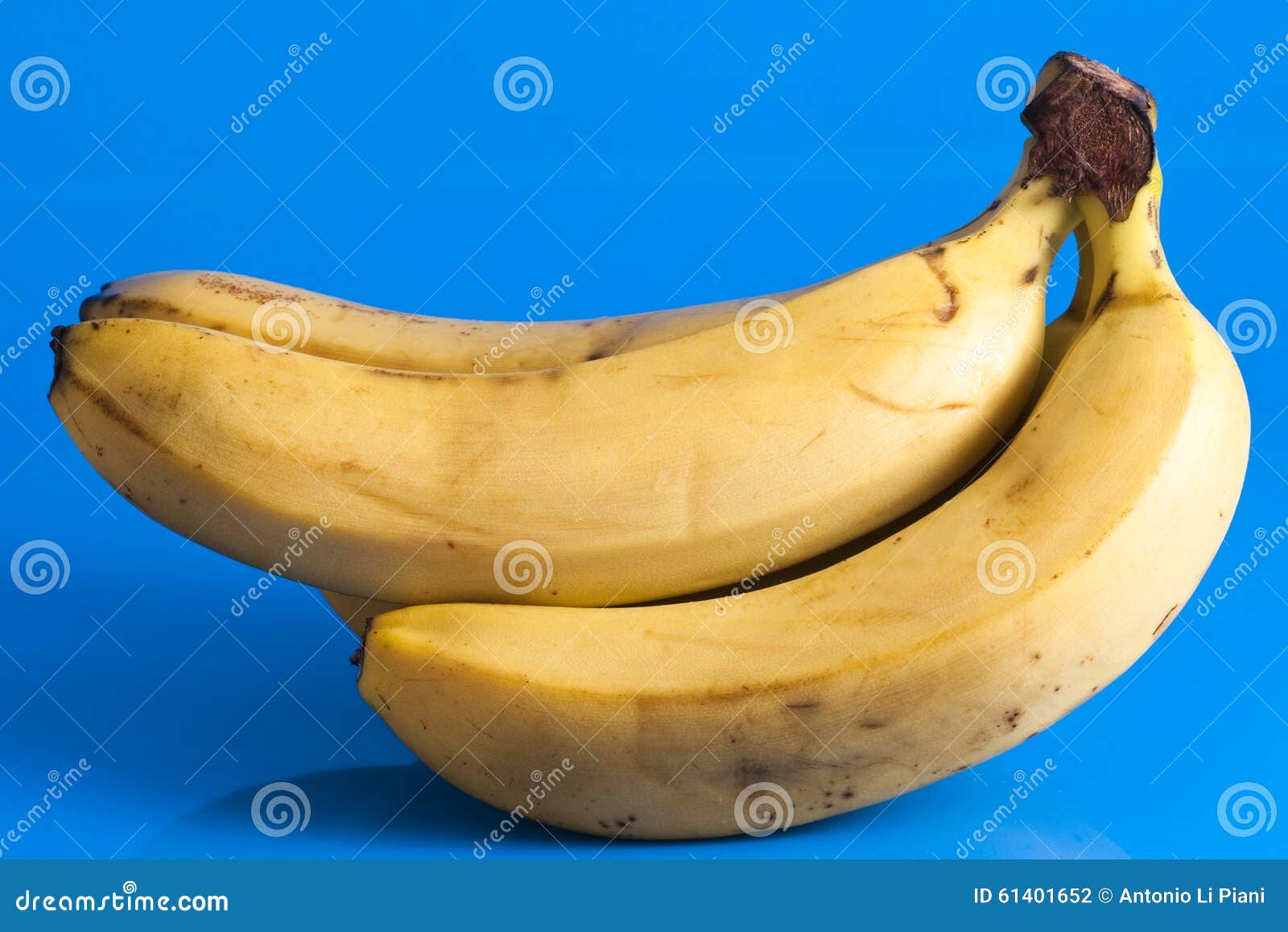 Small Bunch of Ripe Bananas Stock Photo - Image of curved, vivid: 61401652
