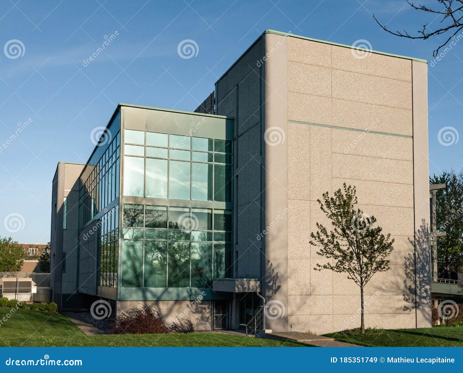 Small Business Building Exterior Stock Image - Image of brick, clear ...