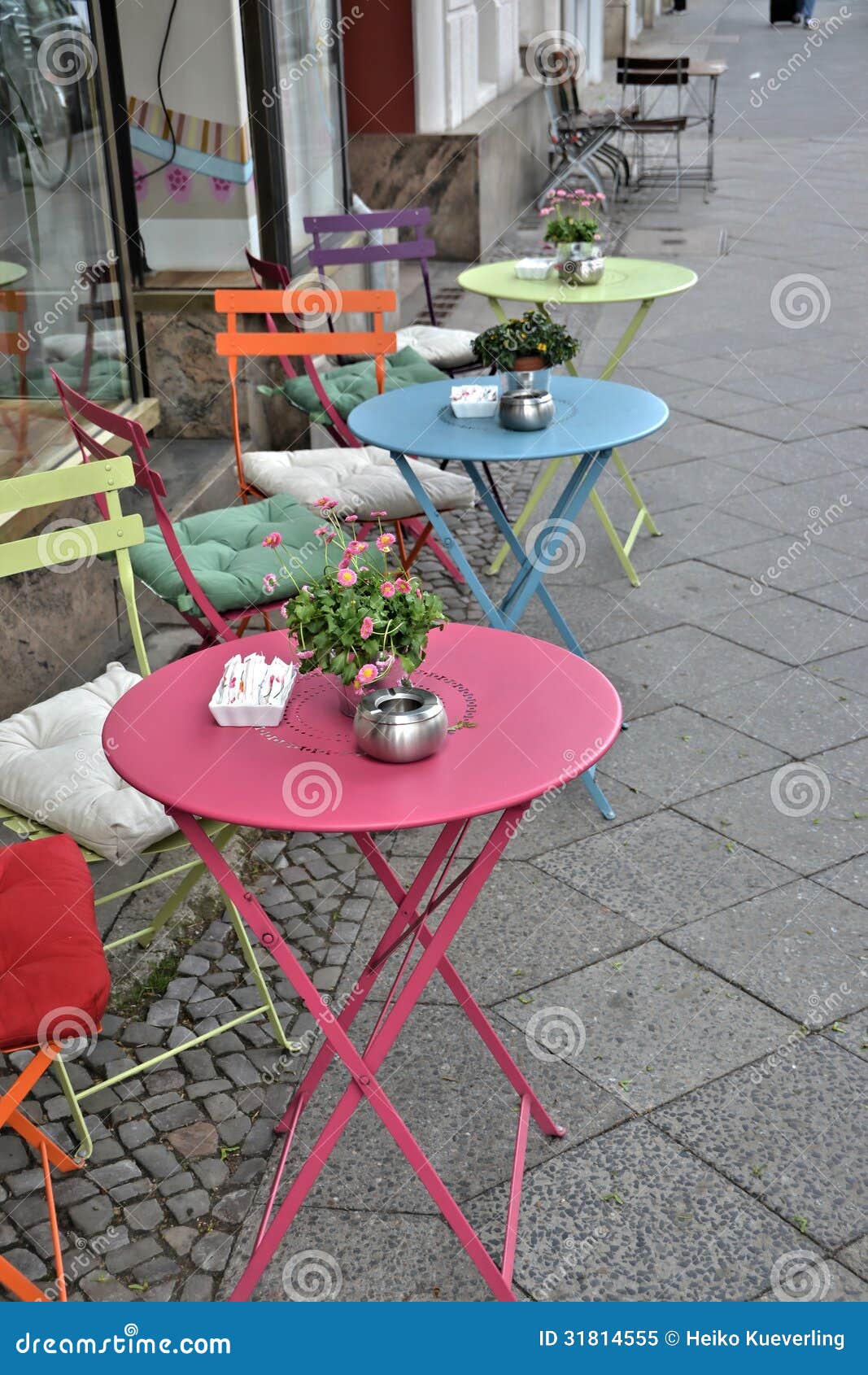 A Small Cafe at the Roadside Stock Image - Image of eating, area: 31814555