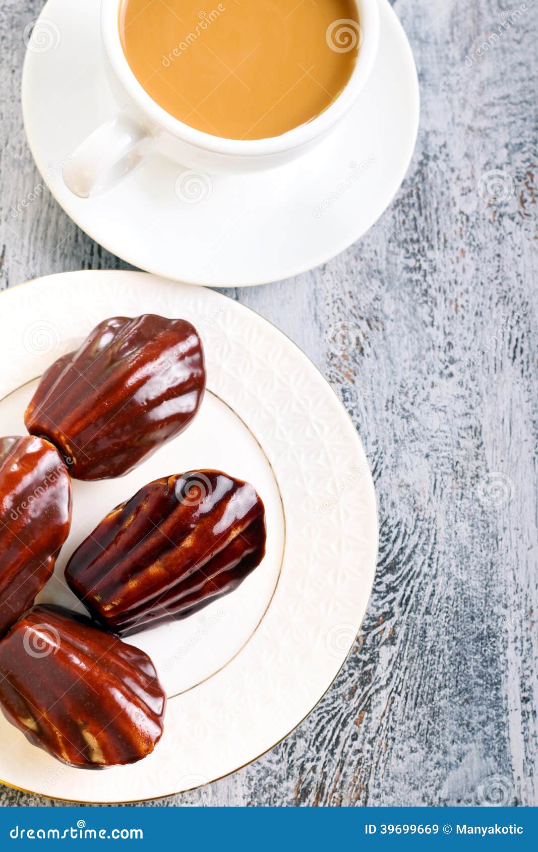 Small cakes stock image. Image of cakes, coated, sweet - 39699669