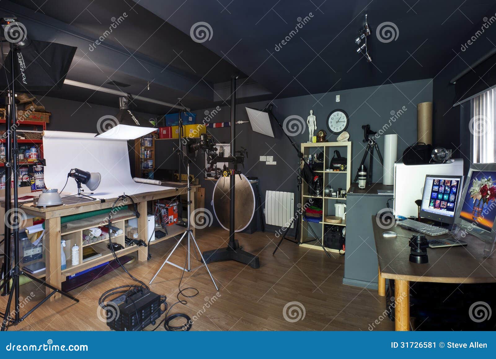 Photographic Studio editorial photo. Image of stand, fotography - 31726581