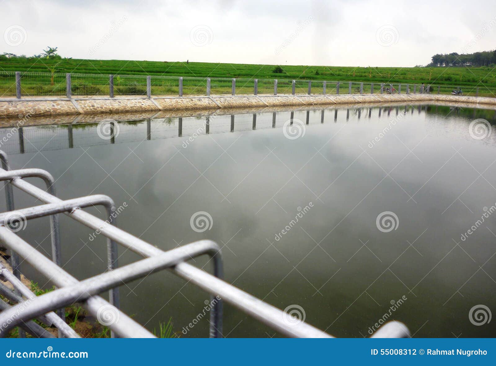 Small Dam for Power Generation and Irrigation Editorial Photography ...