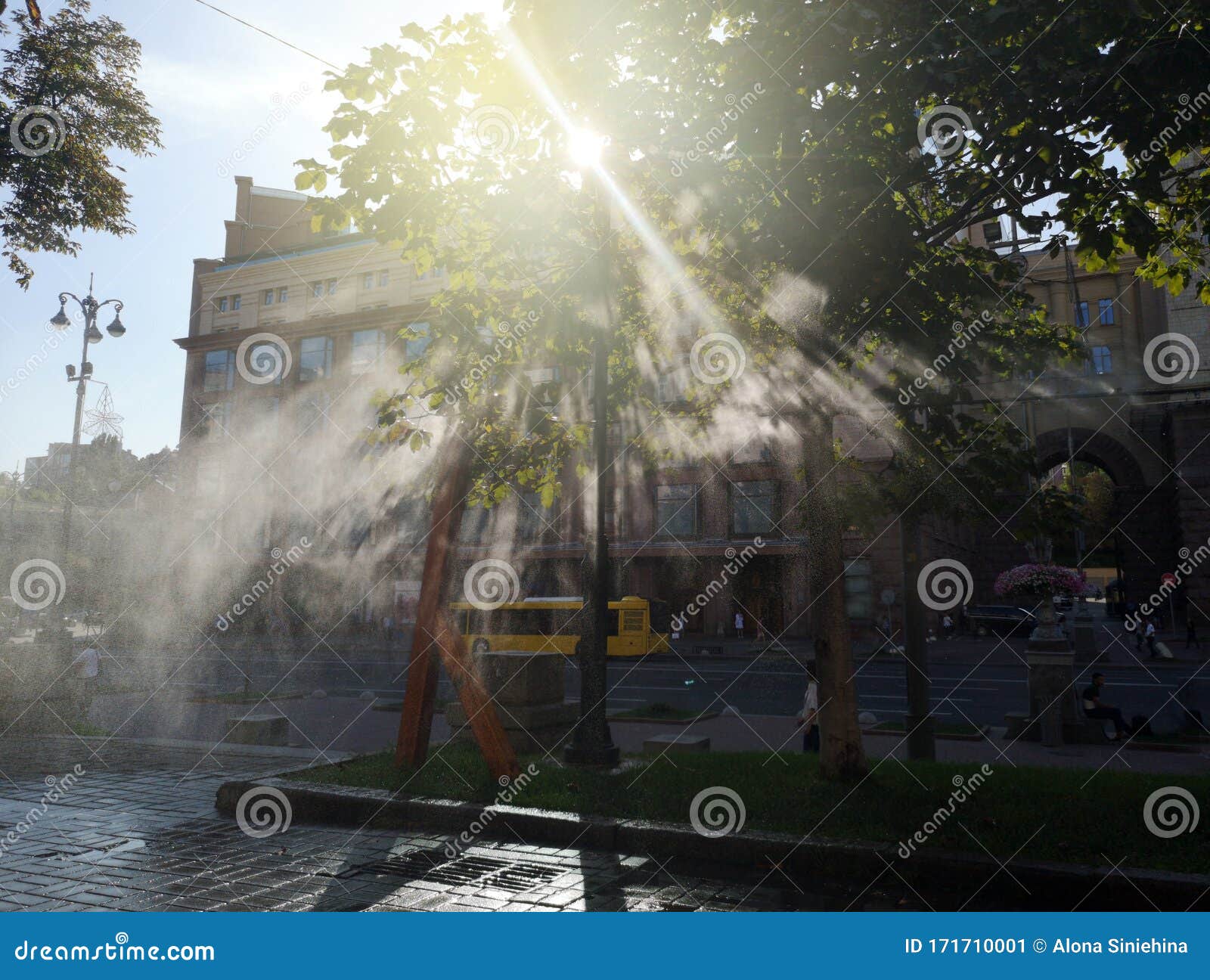 Small Drops of Water Create an Artificial Fog that Cools on Hot Days ...