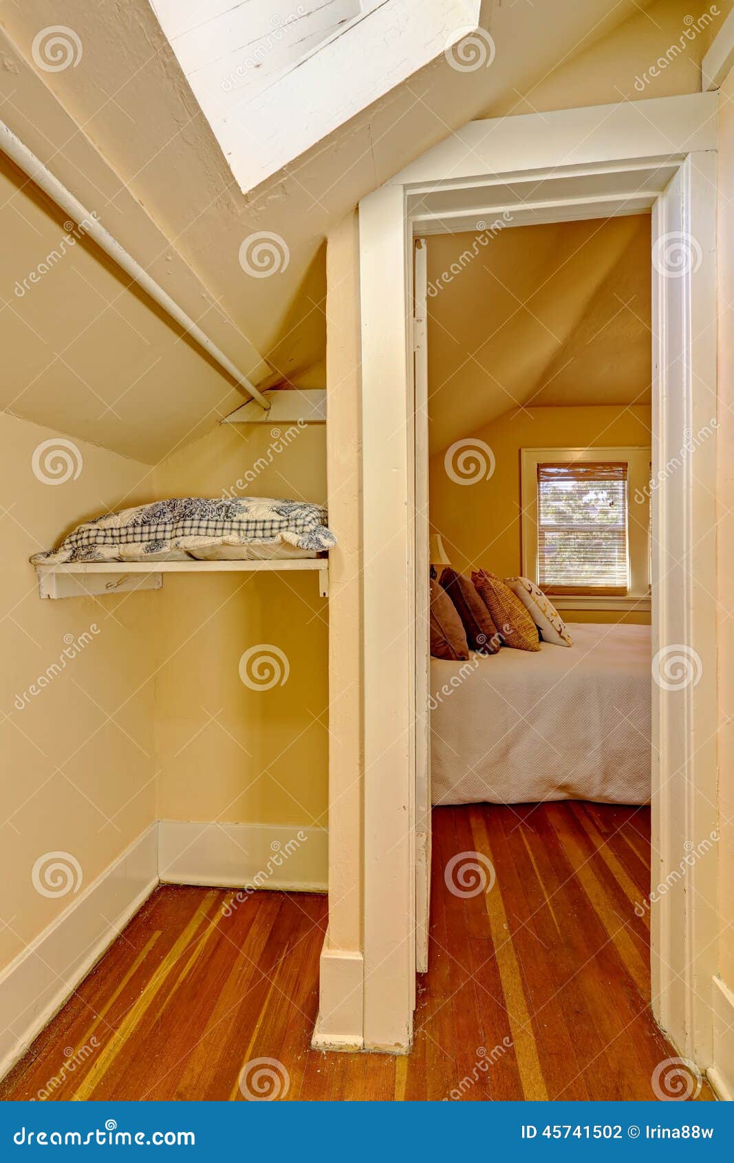 Small Empty Walk in Closet Interior Stock Photo - Image of design, idea ...