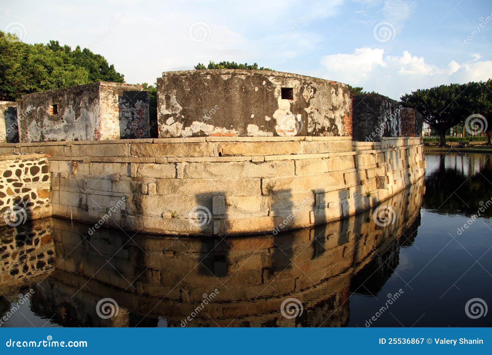 Small fort stock image. Image of reflection, fortress - 25536867