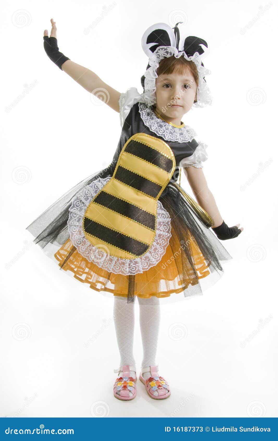 Small girl is bee costume stock image. Image of feeling - 16187373