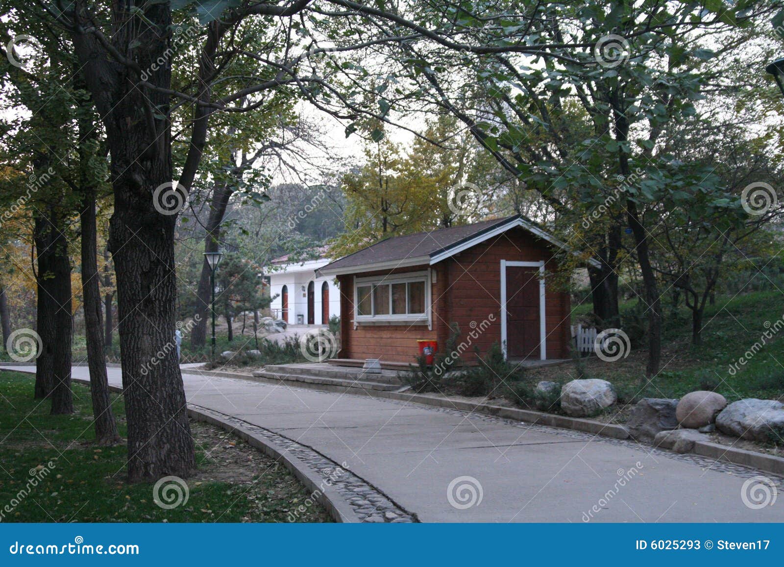 Small house stock image. Image of bypath, atmosphere, autumn - 6025293