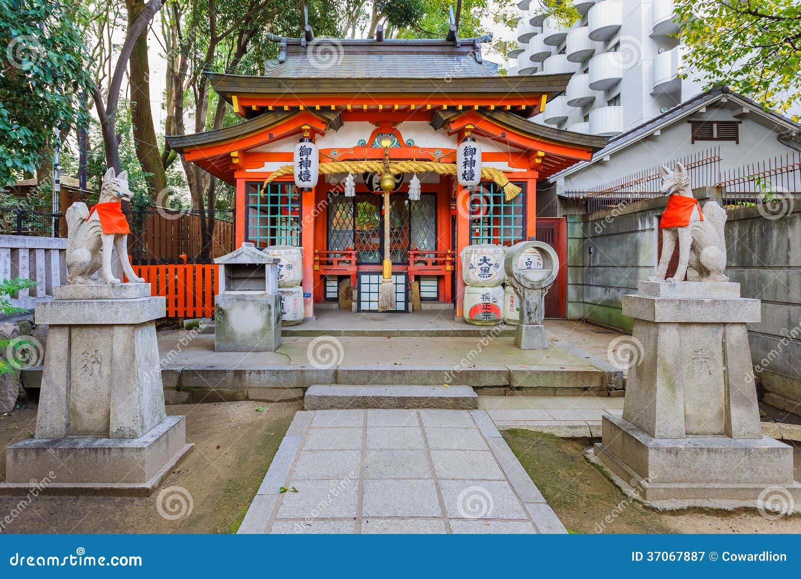 Small Inari Shrine in Ikuatjinja in Kobe Stock Image - Image of ...