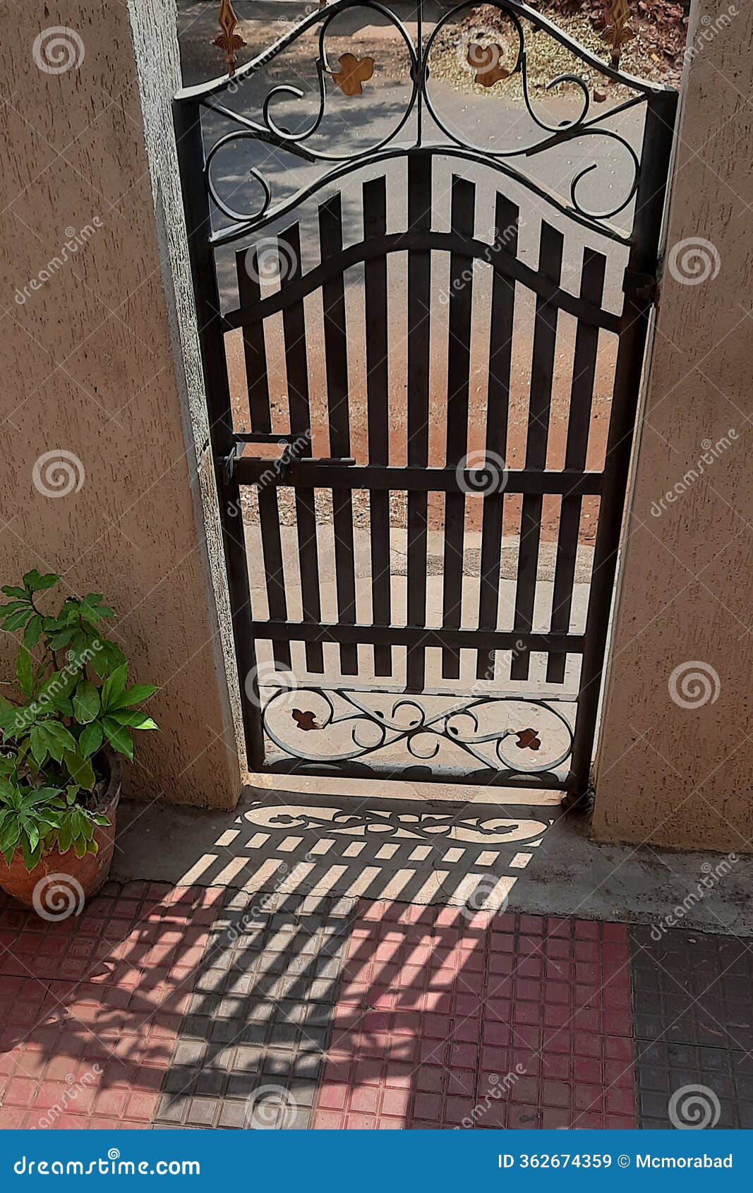 Entry Gate To Nizam`s Palace Royalty-Free Stock Photo | CartoonDealer ...