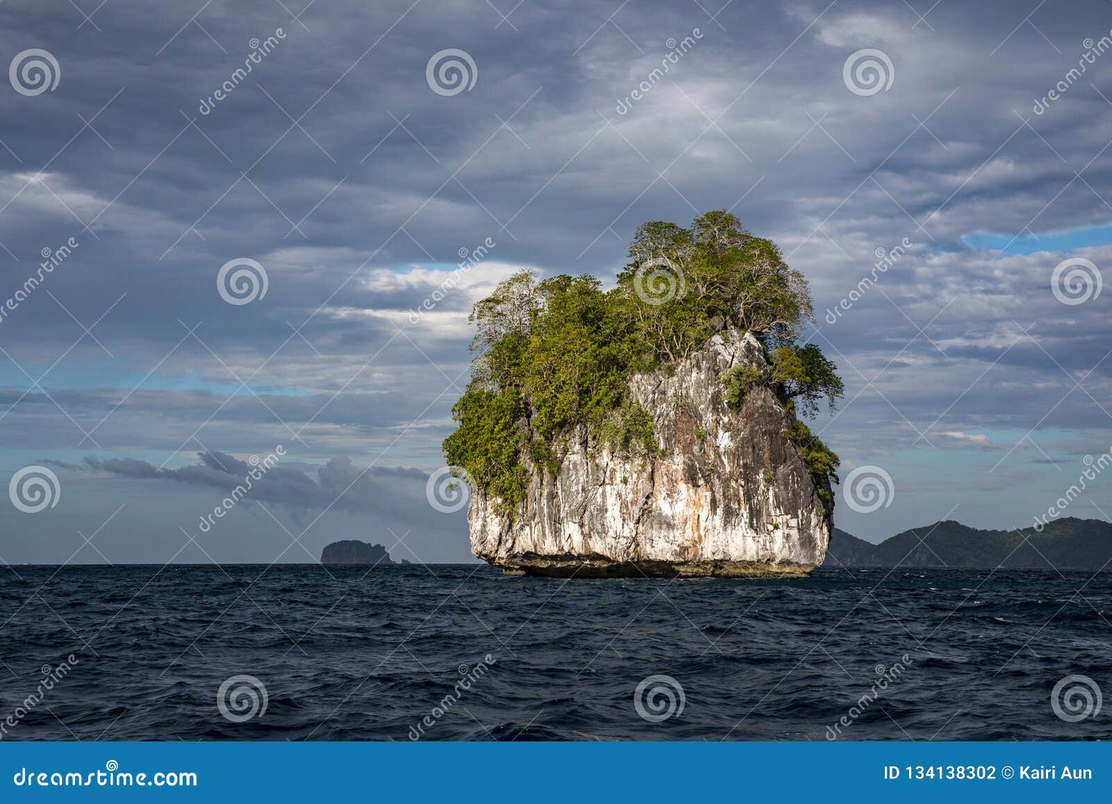 Small island in a ocean stock photo. Image of boat, palawan - 134138302