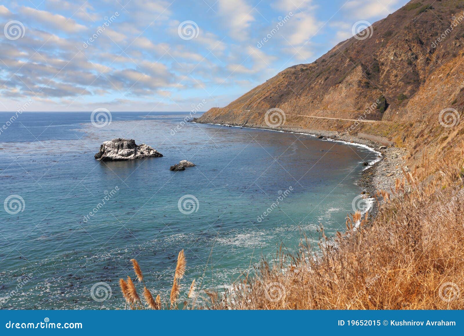 Small Island at Pacific Coast Stock Image - Image of rocks, horizon ...